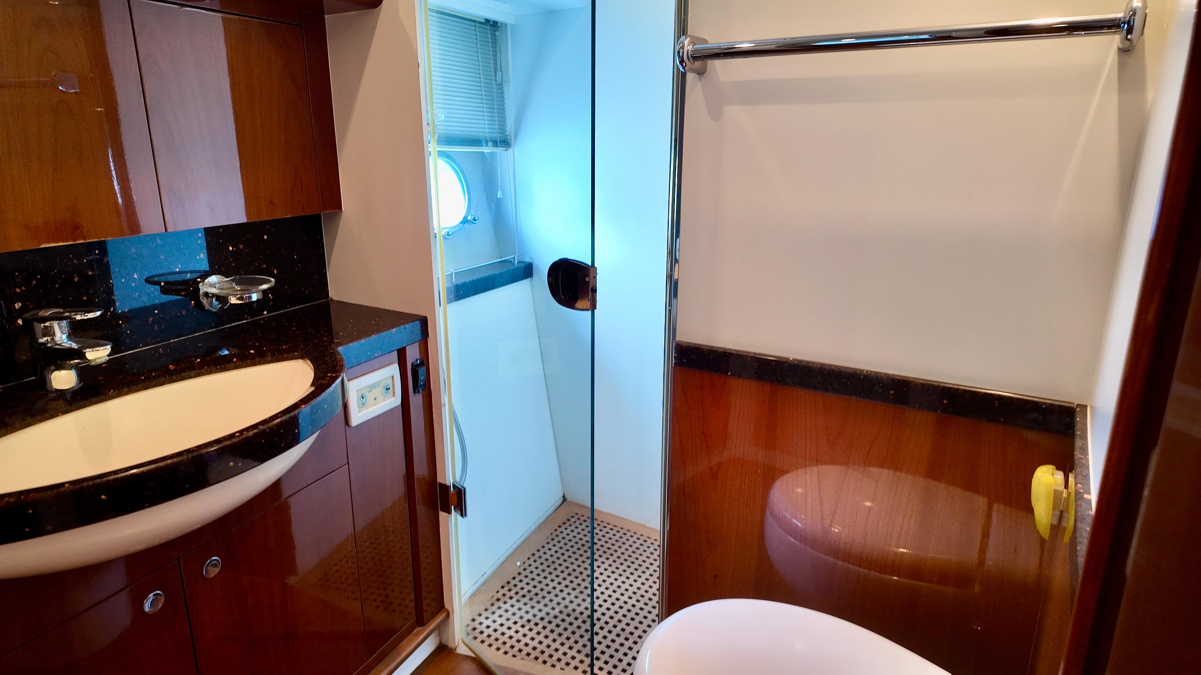 2006 Princess 67 Flybridge Flybridge for sale - YachtWorld