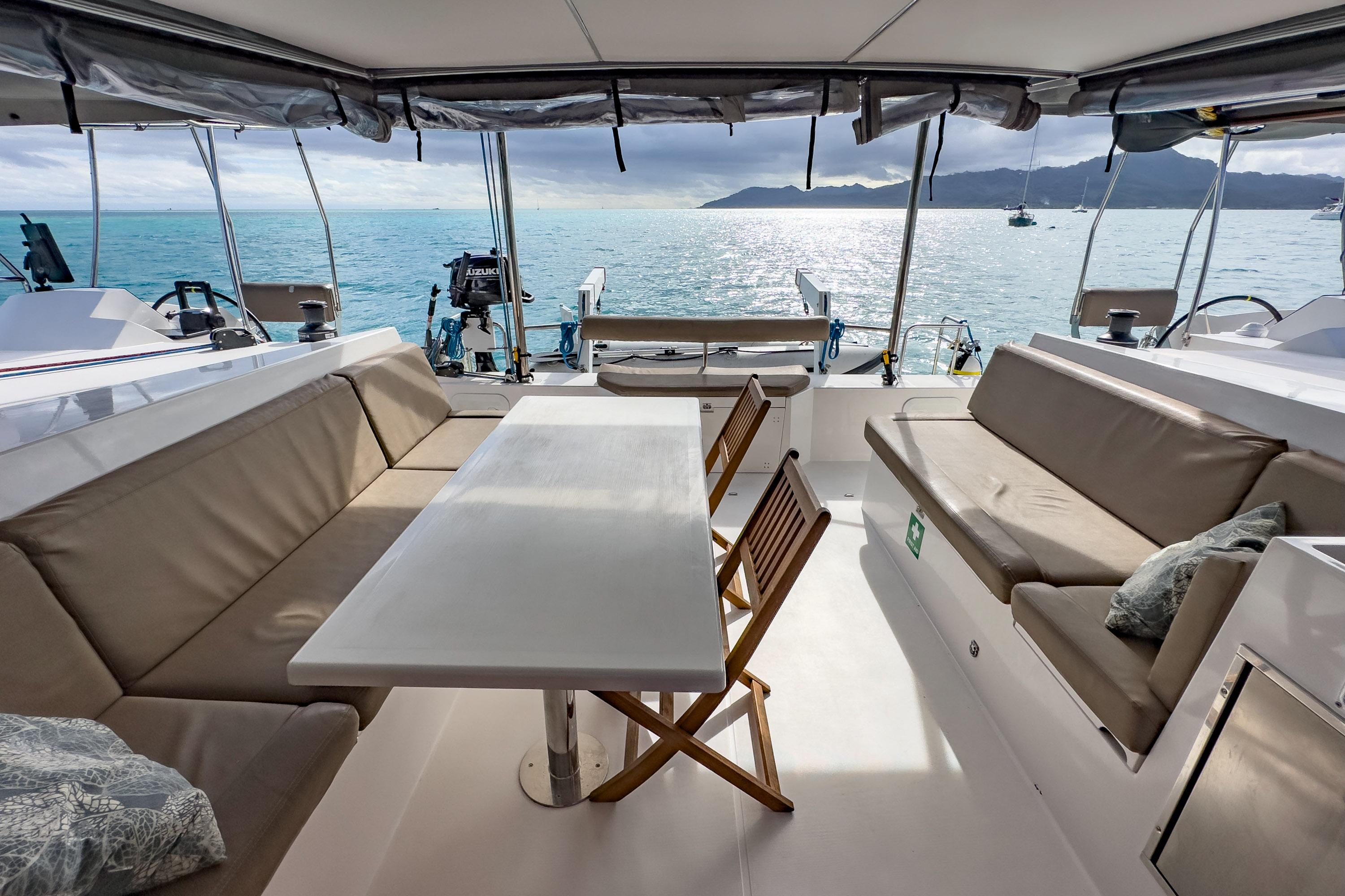 Used 2019 Nautitech 40 Open | Youboat