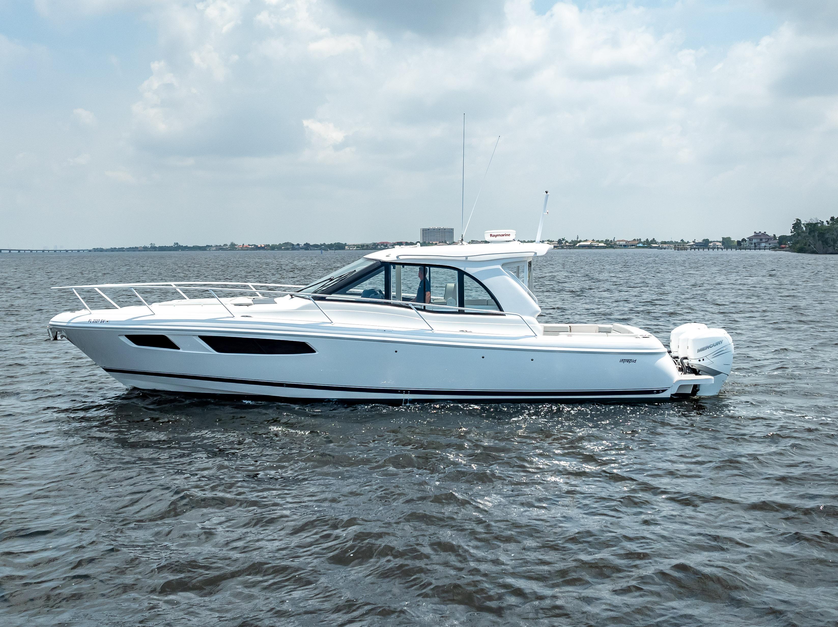 2021 Intrepid 410 Evolution Sports Cruiser for sale - YachtWorld