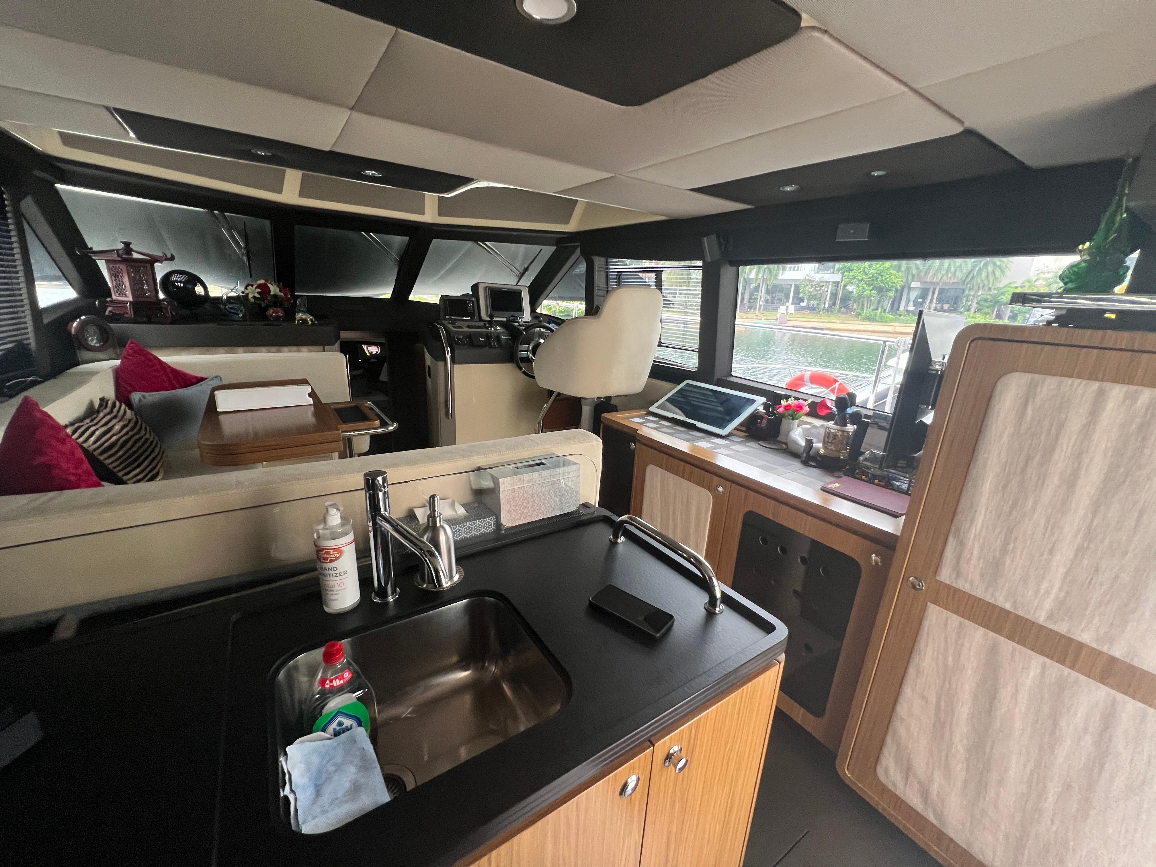 2017 Azimut Magellano 43 Cruiser for sale - YachtWorld