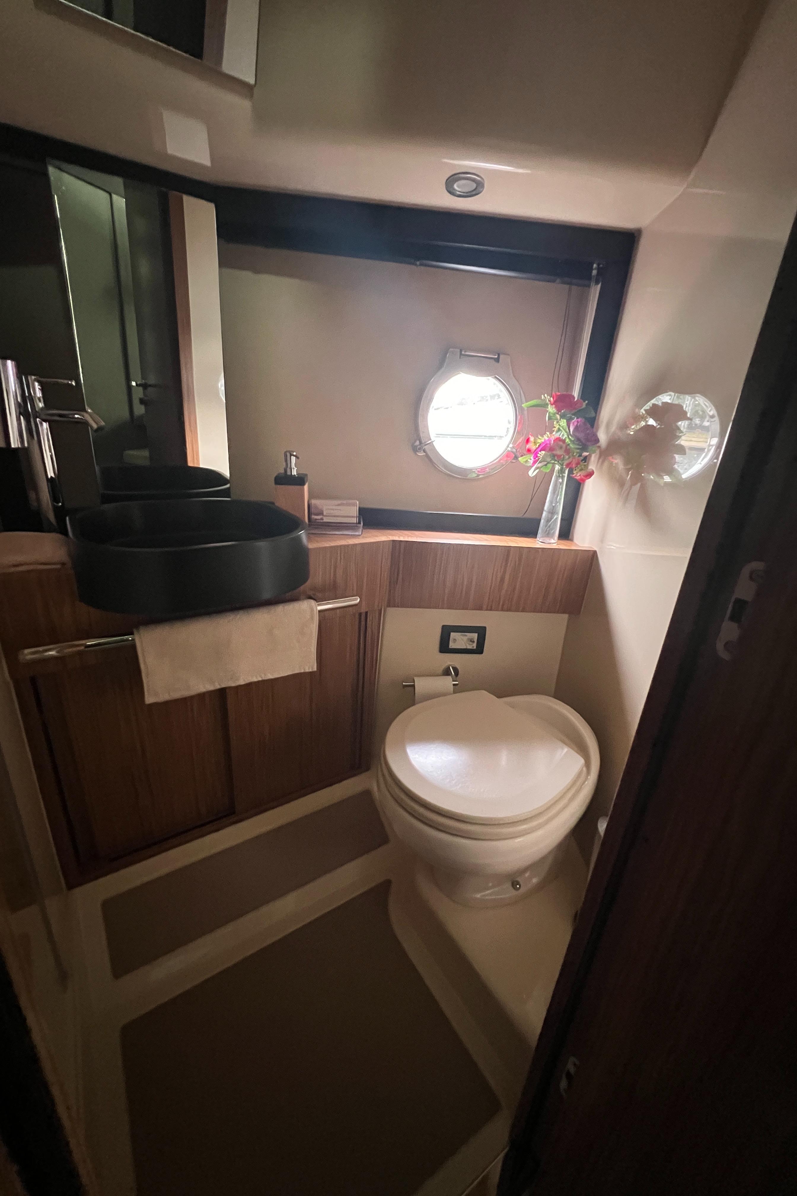 2017 Azimut Magellano 43 Cruiser for sale - YachtWorld