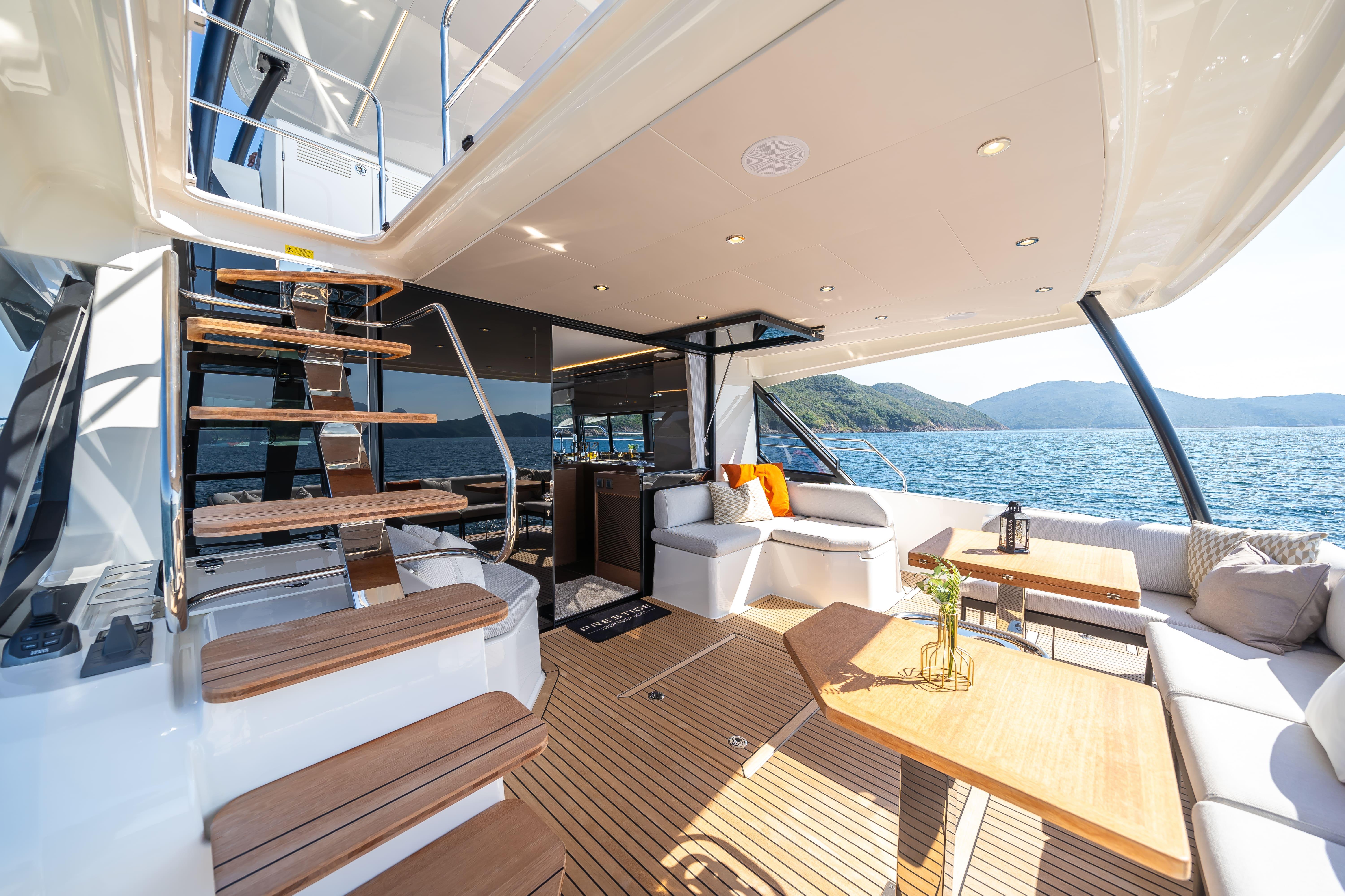 2026 Prestige M48 Katamaran Kaufen - YachtWorld