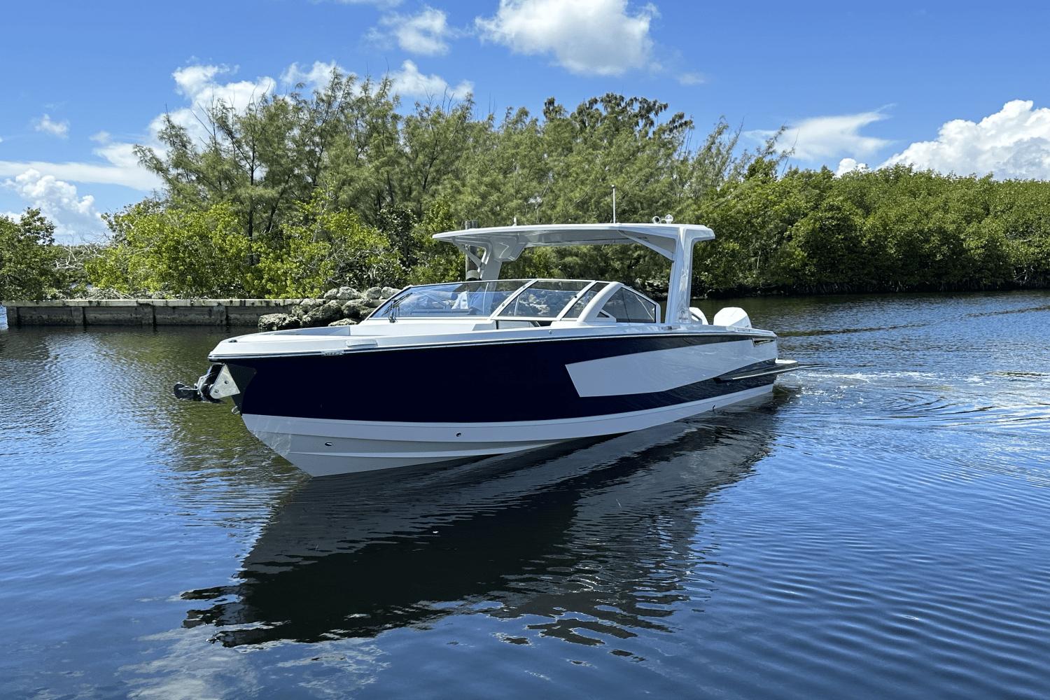 2024 Aviara AV32 Outboard Runabout for sale - YachtWorld