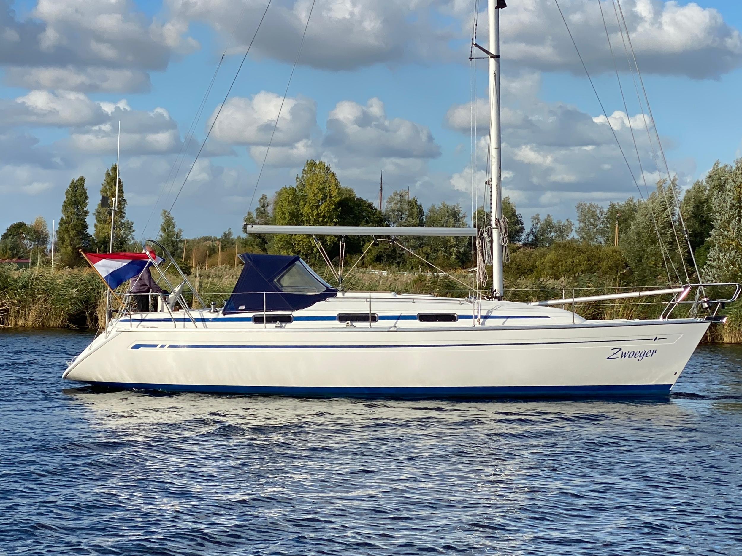 Tweedehands 2001 Bavaria 37 | YachtFocus