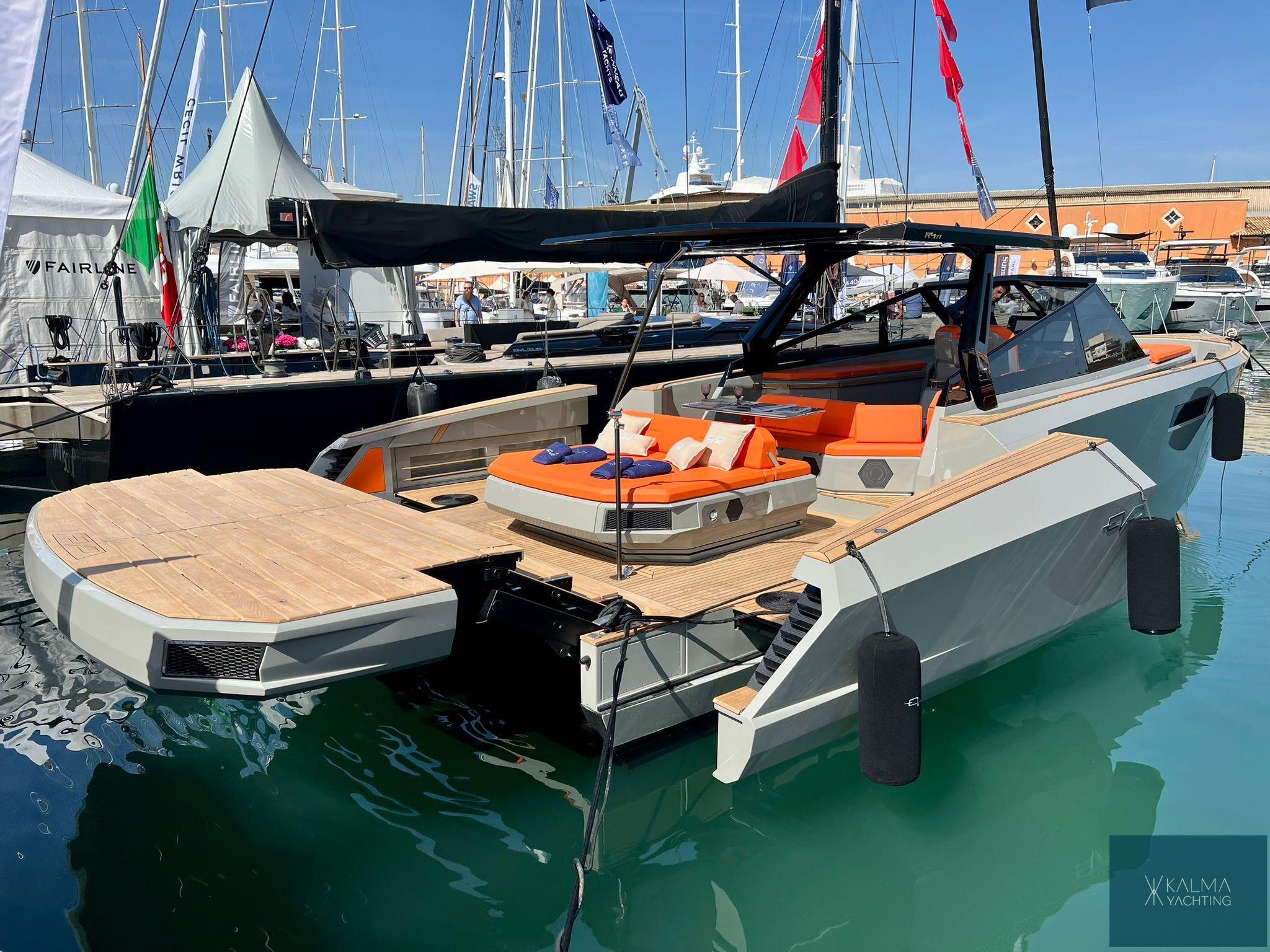 2023 Evo Yachts R4 XT WA Sports Cruiser for sale - YachtWorld