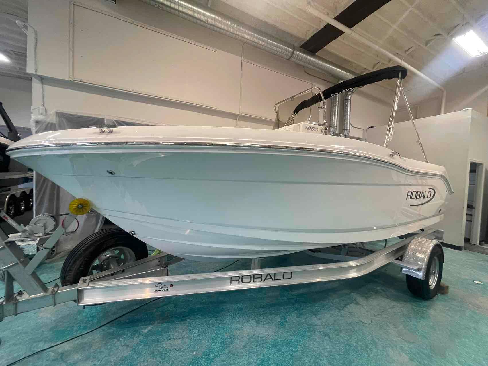 2023 Robalo R180 Centre Console for sale - YachtWorld