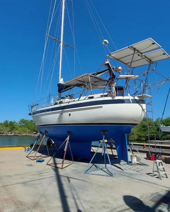 Gebraucht 1987 Dufour Corbin 39 Center Cockpit MK2 | YachtFocus