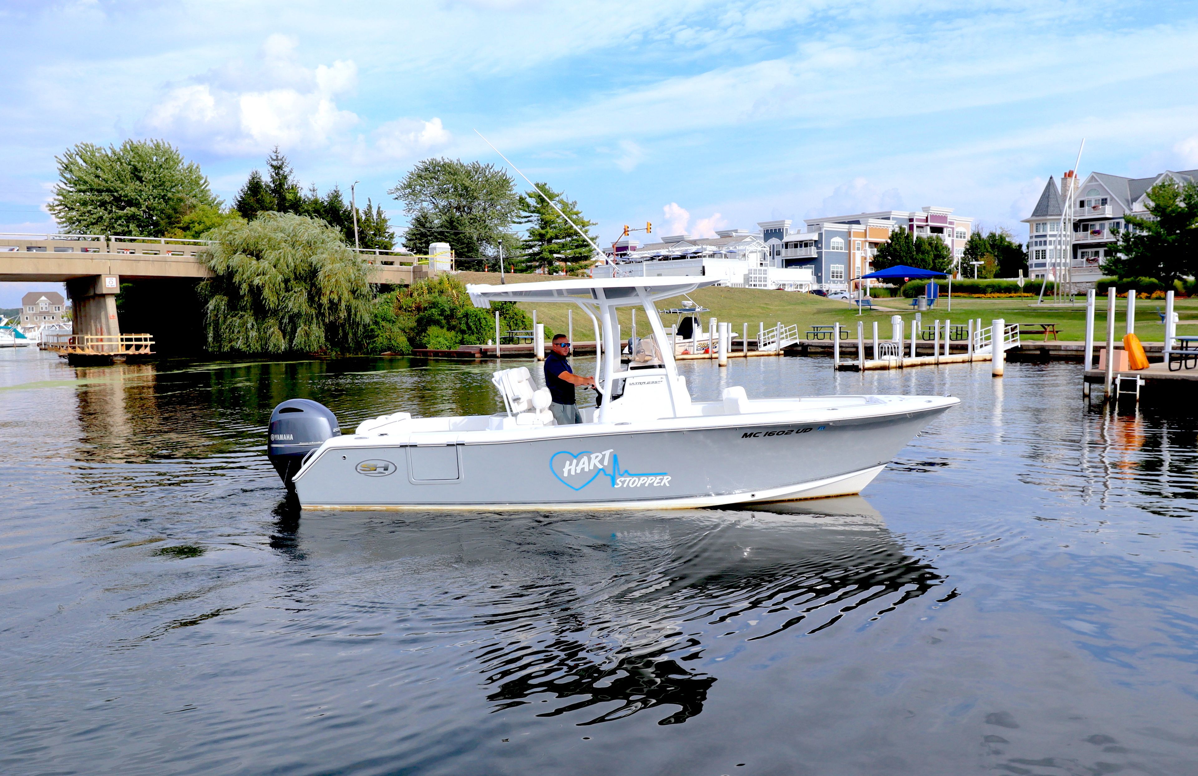 2017 Sea Hunt Ultra 235 SE - Weber Yachts