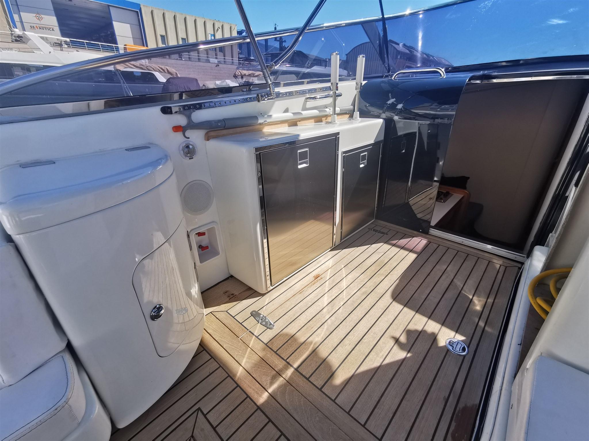 1998 Marine Yachting Mig 38 Express Cruiser for sale - YachtWorld