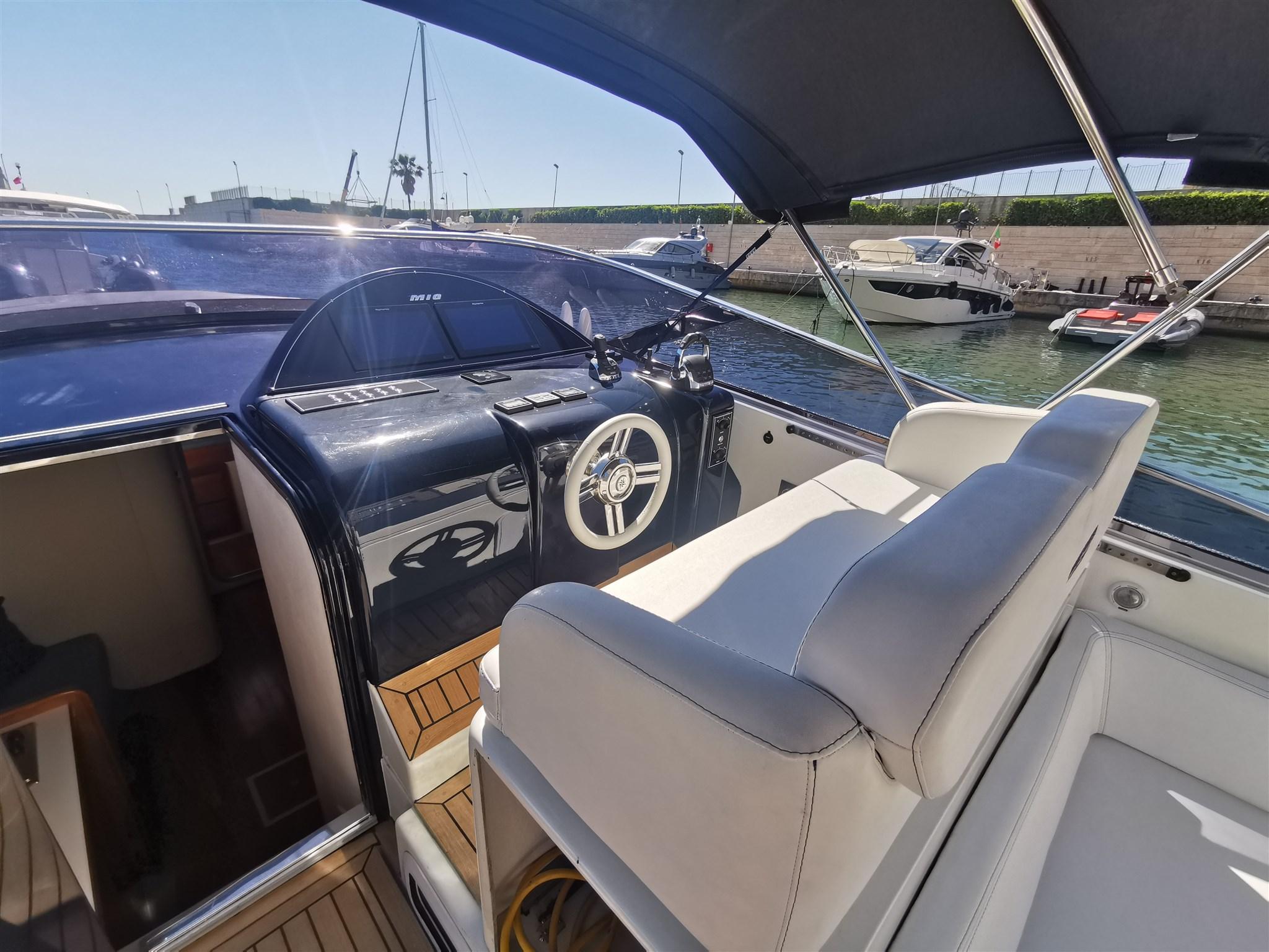 1998 Marine Yachting Mig 38 Express Cruiser for sale - YachtWorld