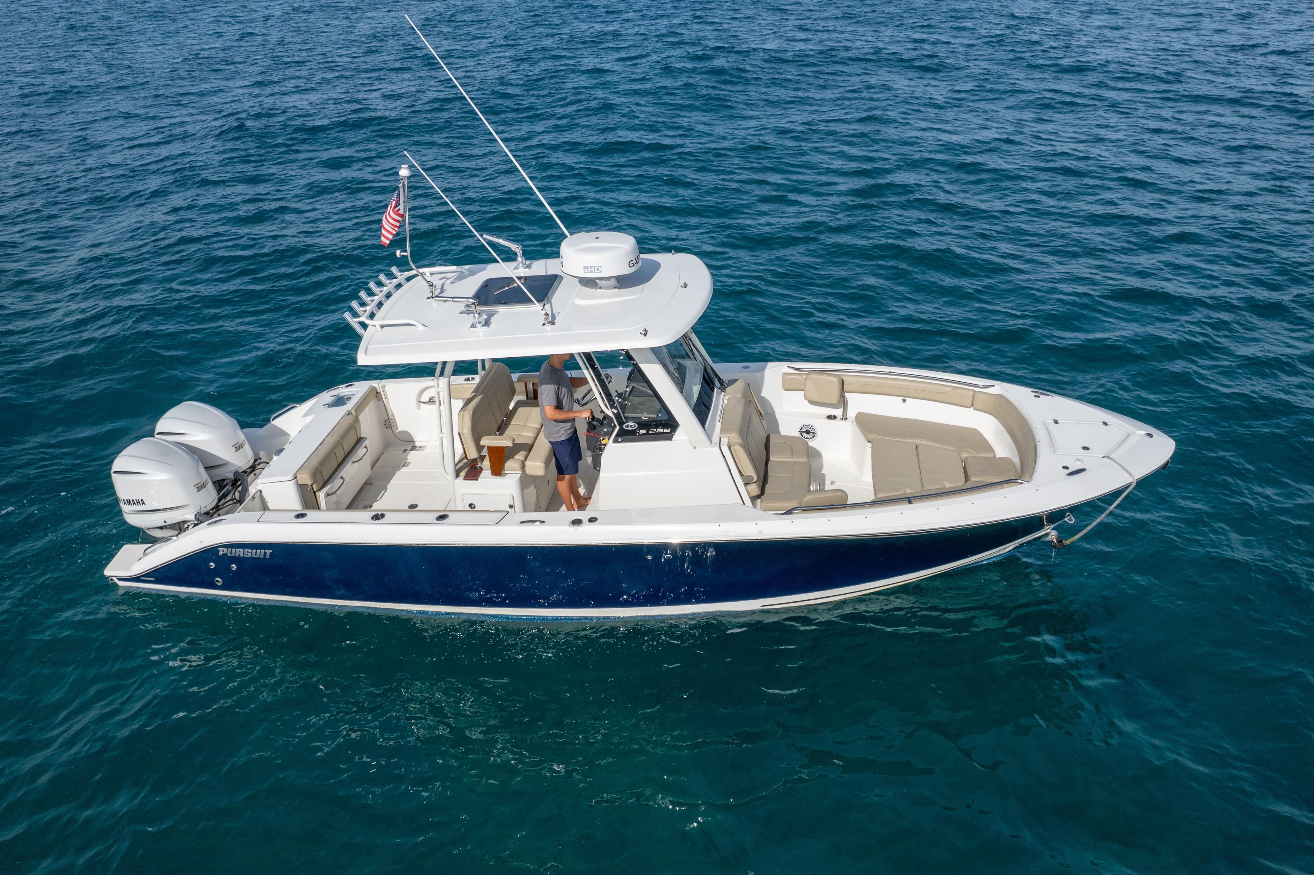 Used 2021 Pursuit S288 - Florida | Youboat