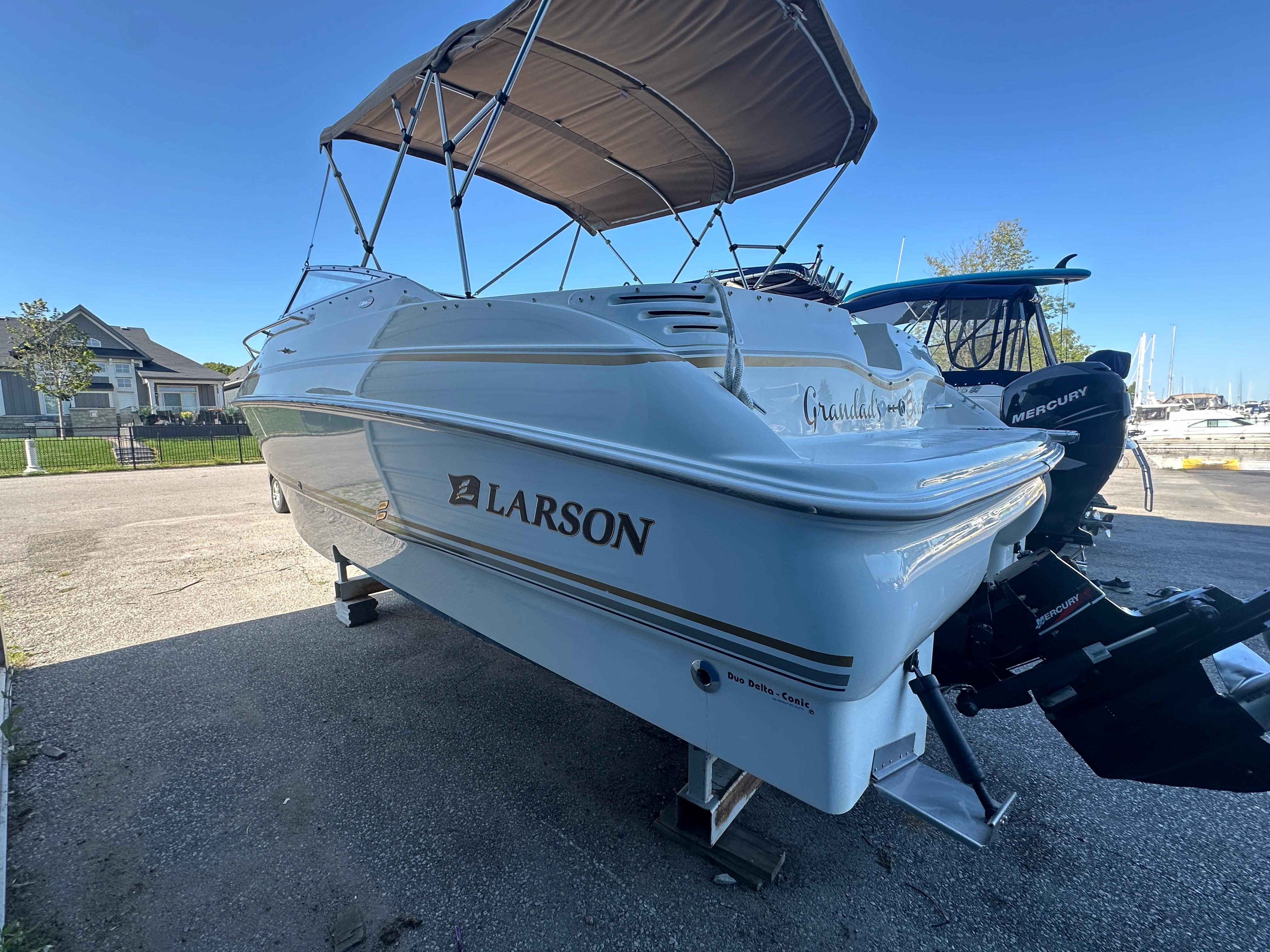 2004 Larson Cabrio 220 Cuddy Cabin for sale - YachtWorld