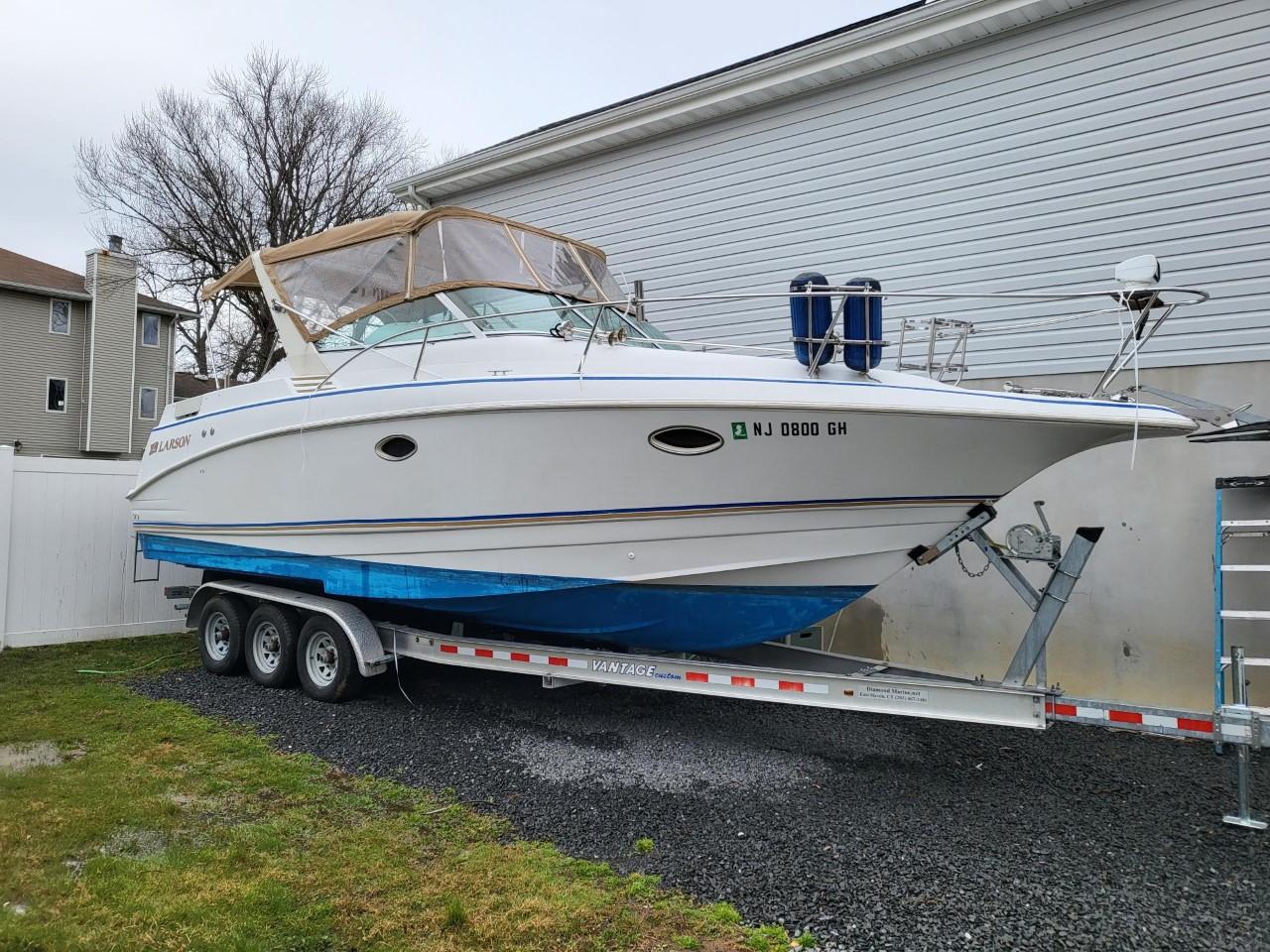 1998 Larson 290 Cruisere til salgs- YachtWorld