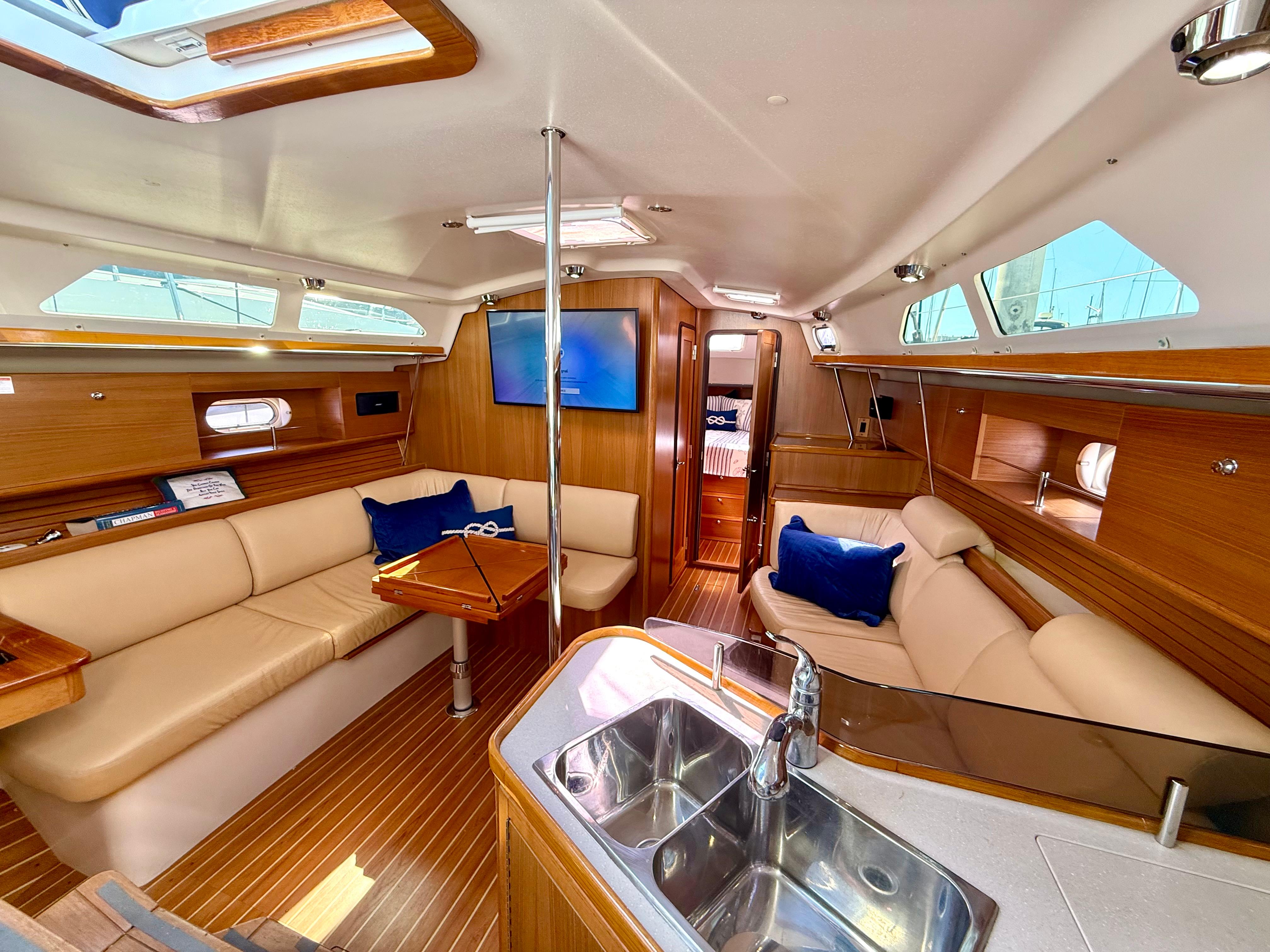 2012 Catalina 385 Racer/Cruiser for sale - YachtWorld