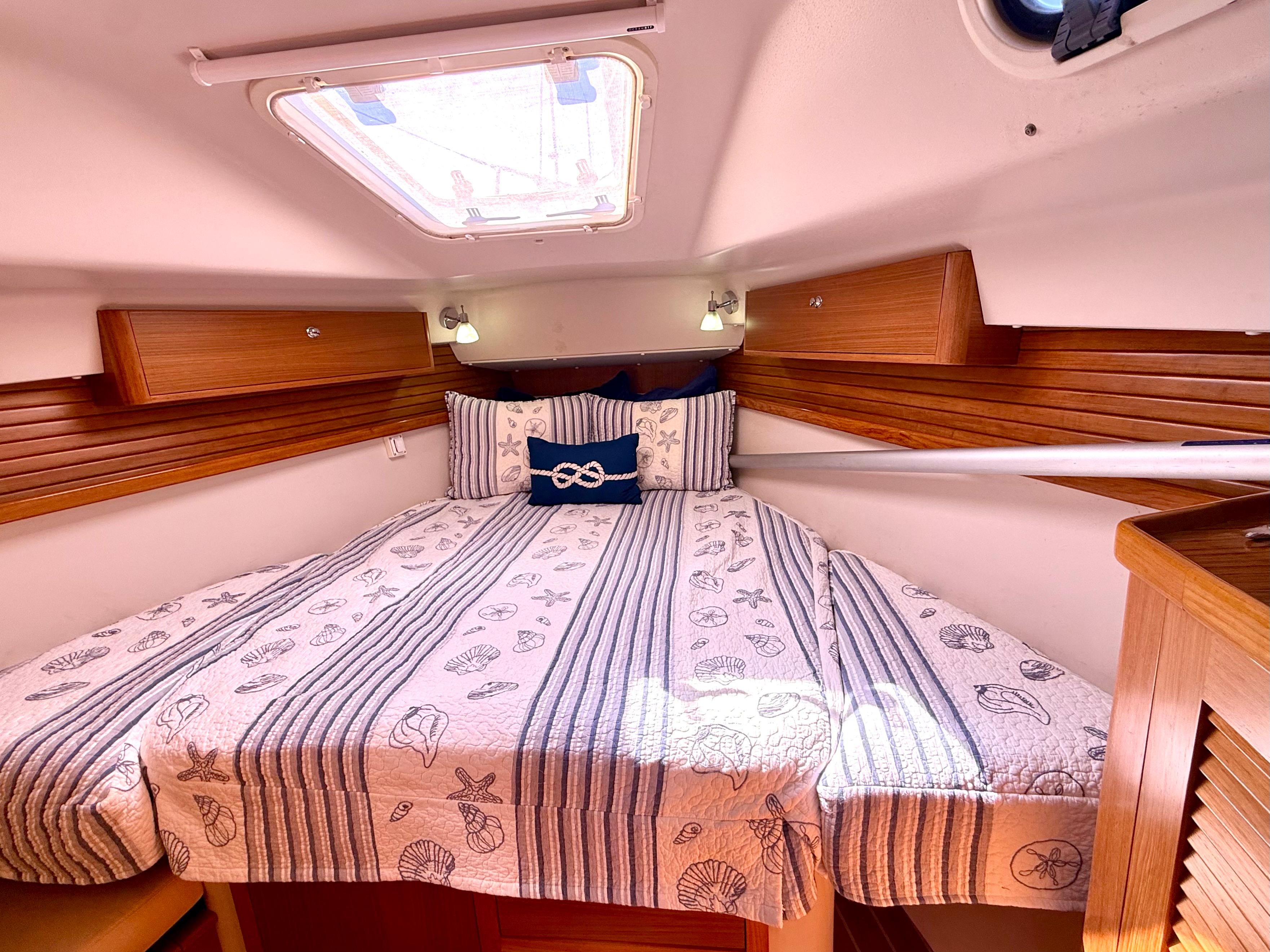 2012 Catalina 385 Racer/Cruiser for sale - YachtWorld