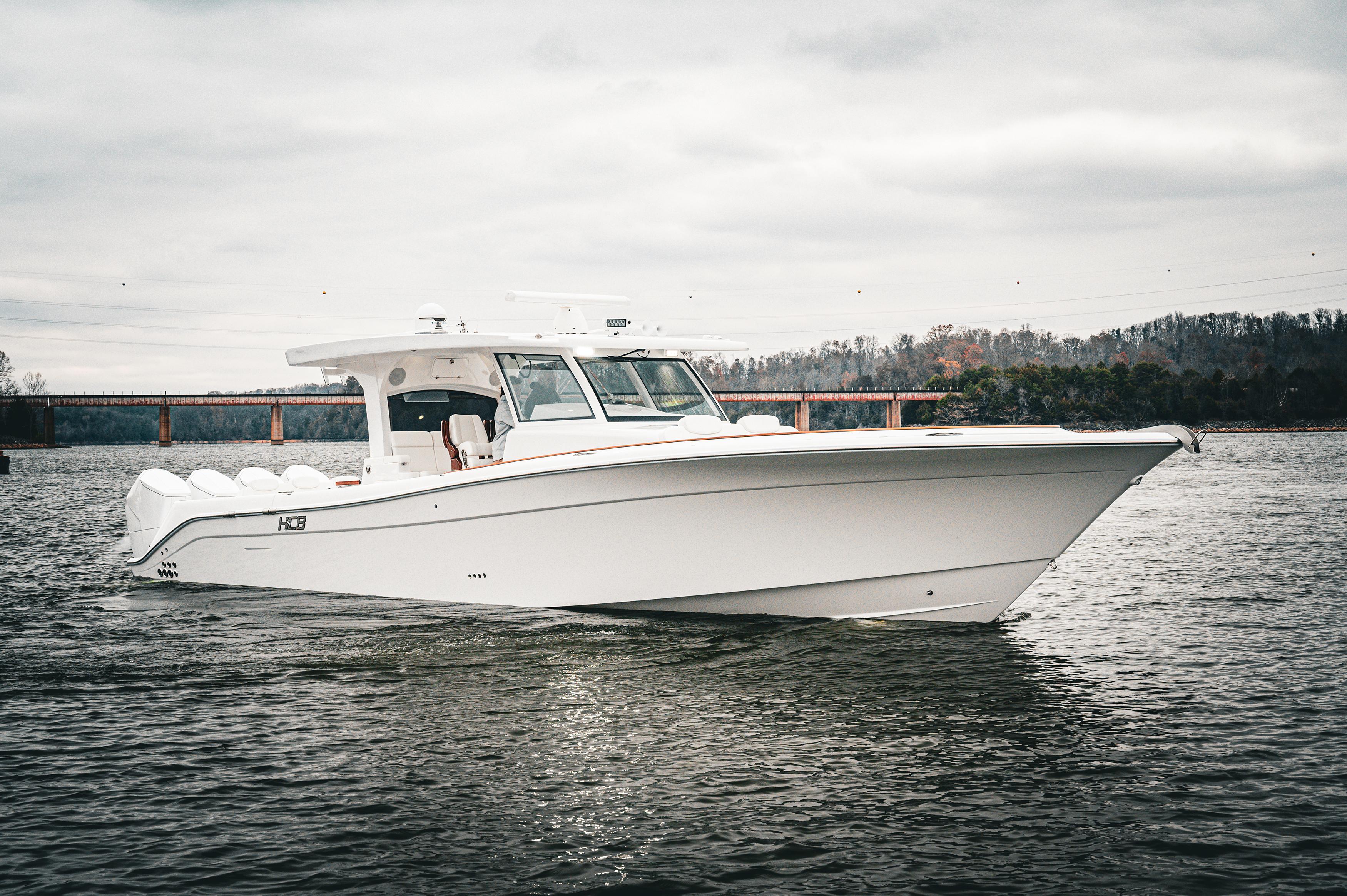 2024 HCB 48 CAMPEON Bateaux à console centrale à vendre - YachtWorld