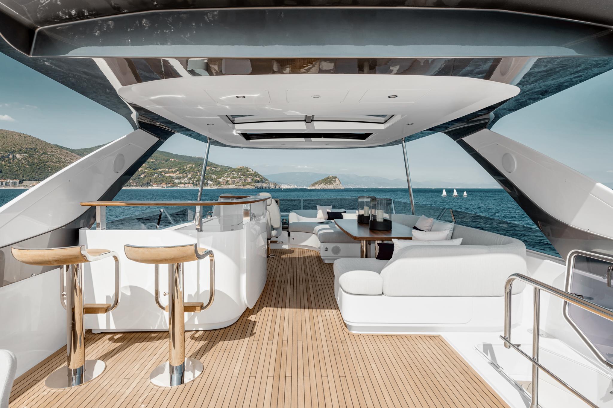 2023 Azimut Fly 78 Flybridge for sale - YachtWorld