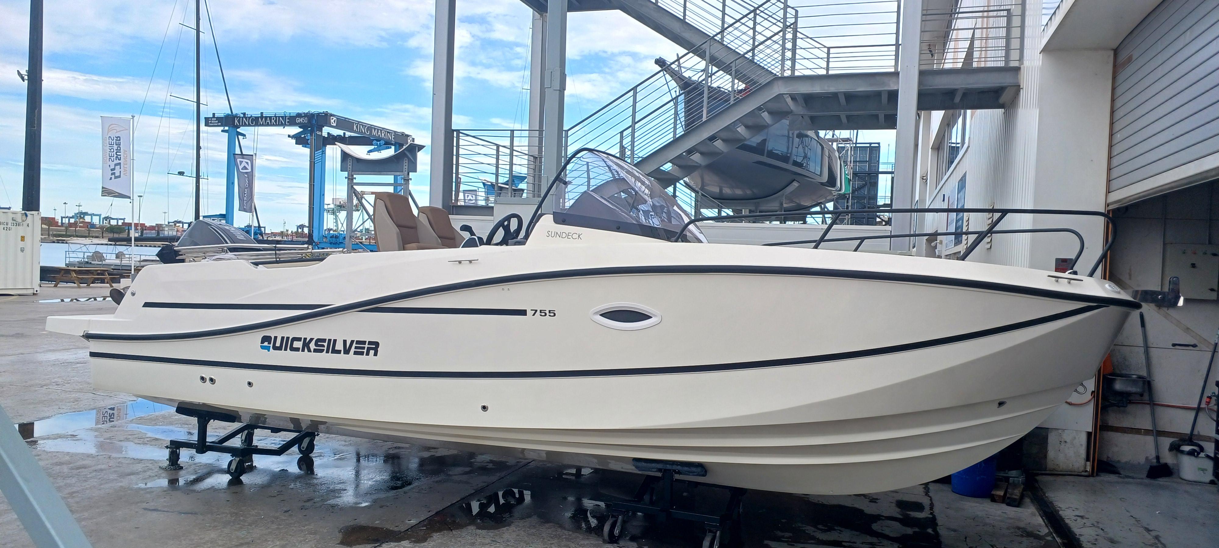 New 2025 Quicksilver Activ 755 Sundeck - Valencia | TopBoats