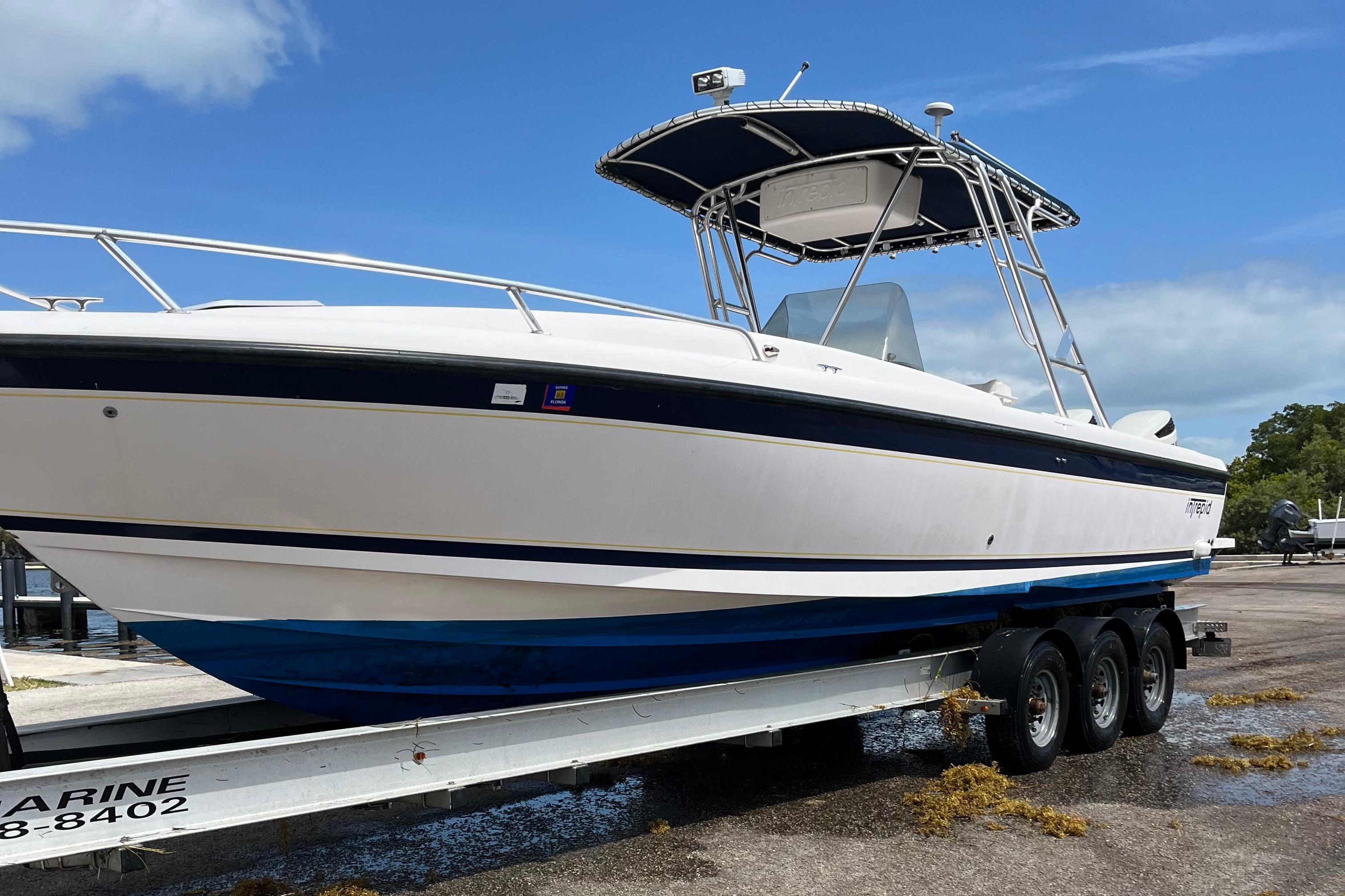 2002 Intrepid 323 Cuddy Cuddy Cabin for sale - YachtWorld