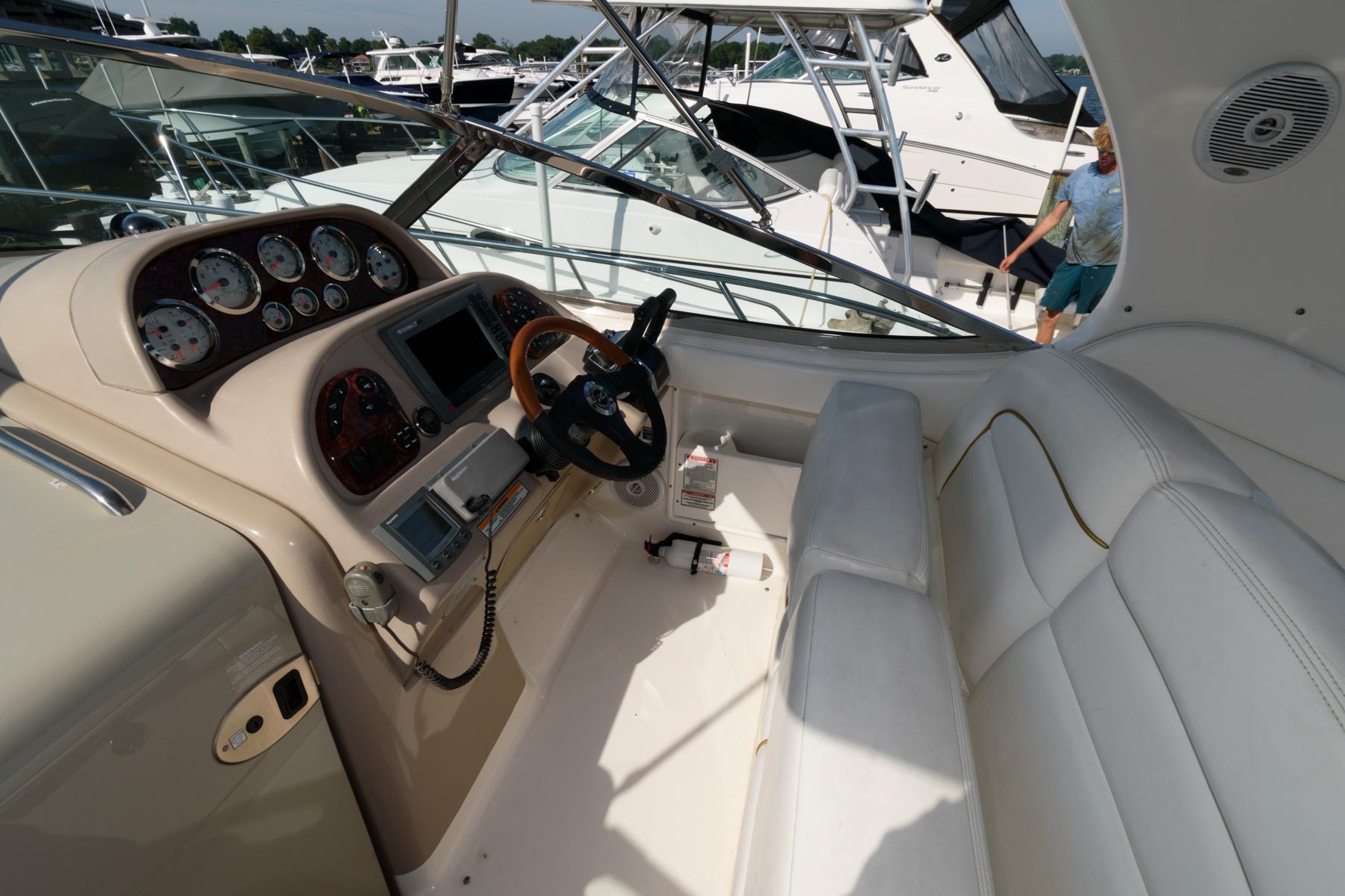 2002 Sea Ray 300 Sundancer Cruiser for sale - YachtWorld