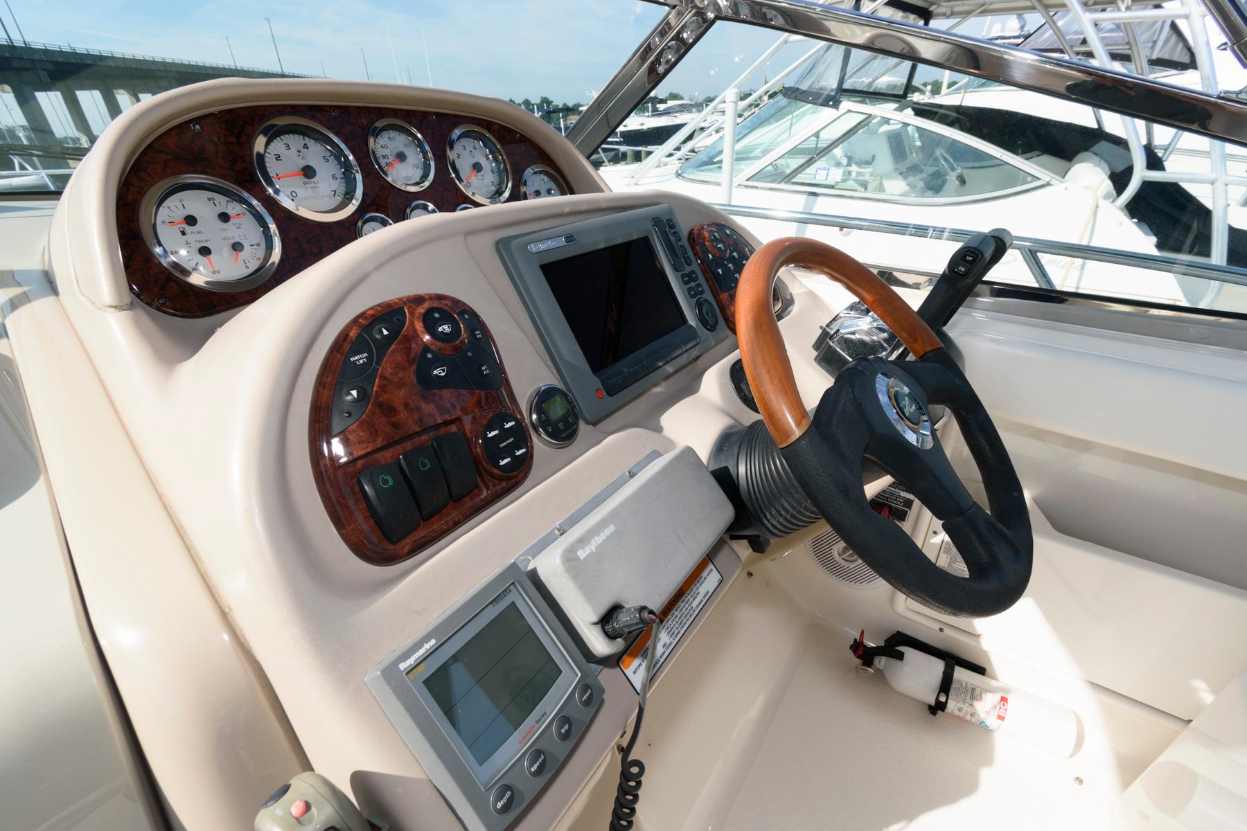 2002 Sea Ray 300 Sundancer Cruiser for sale - YachtWorld