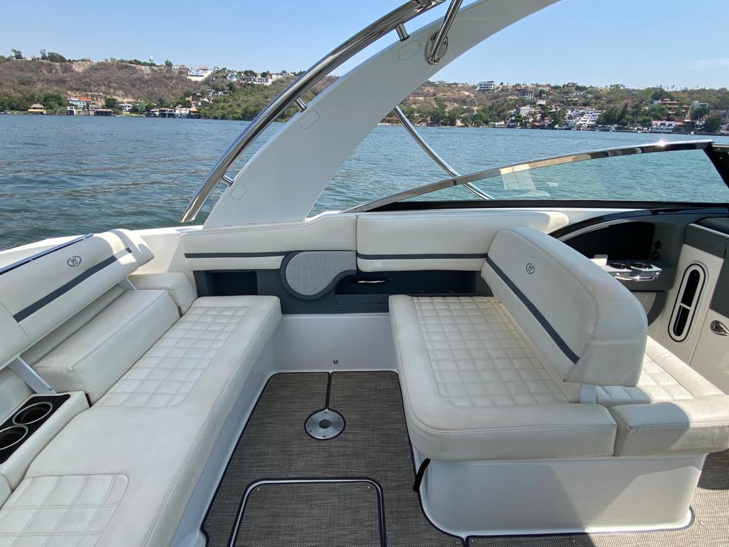 2018 Cobalt R30 Bowrider Boote Kaufen - YachtWorld