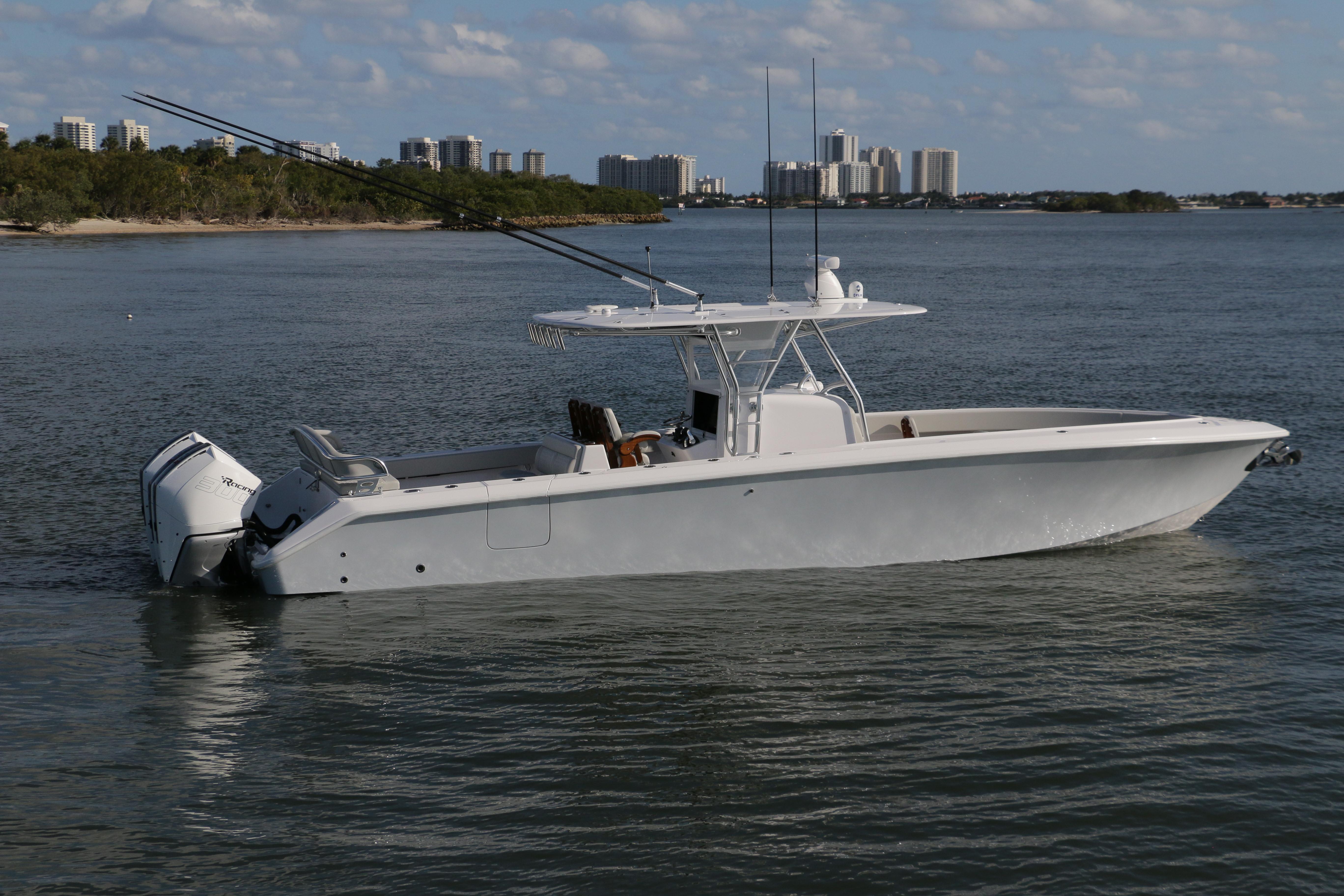 2024 Bahama 37 Open Fisherman Center Console for sale - YachtWorld