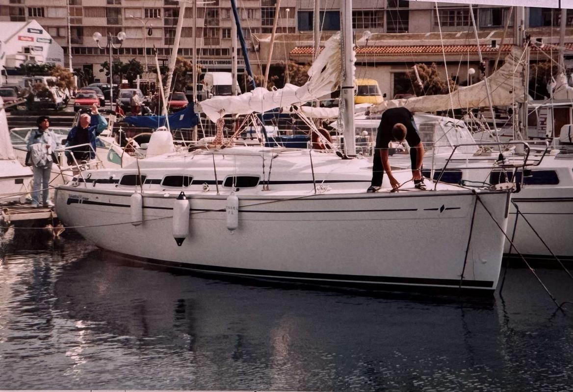 Bavaria 30 Cruiser | 9m | 2005 | Boats and Outboards