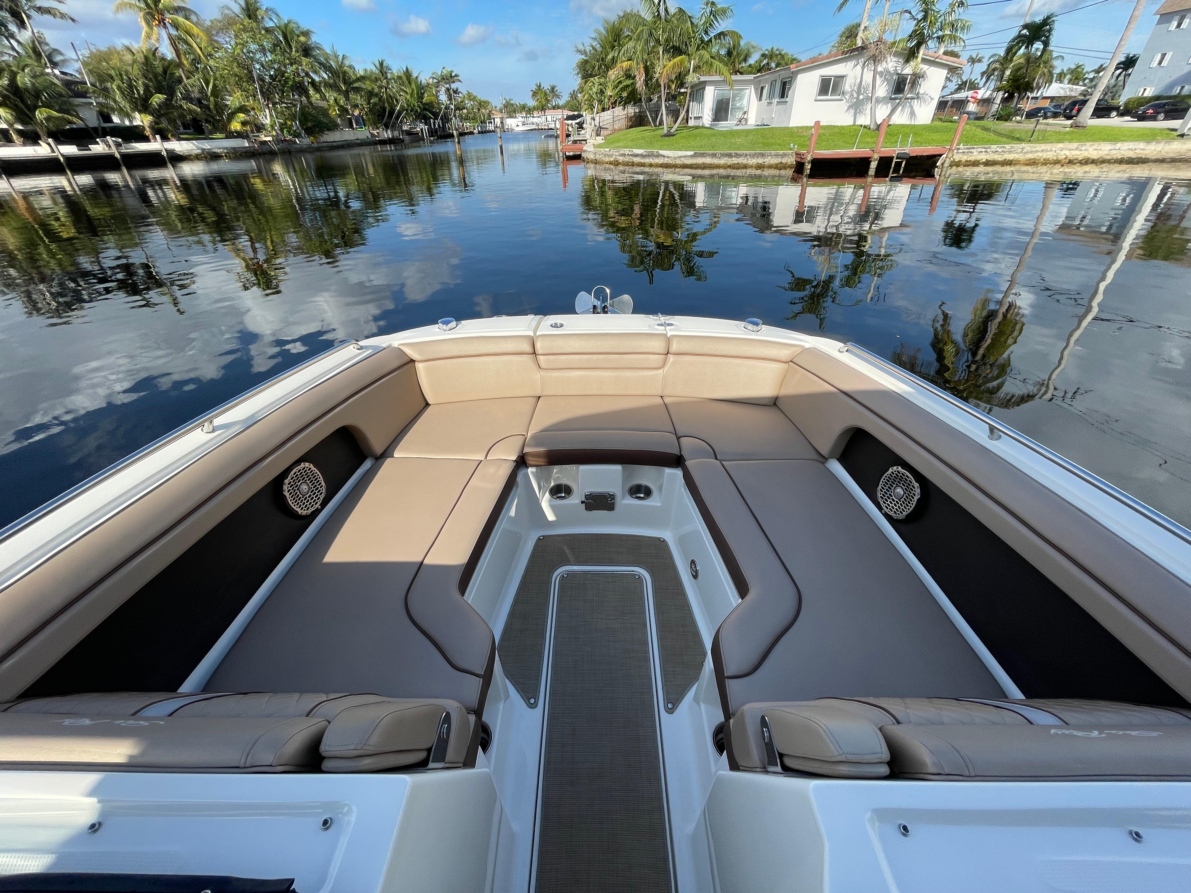 2016 Sea Ray 290 Sundeck Deck for sale - YachtWorld