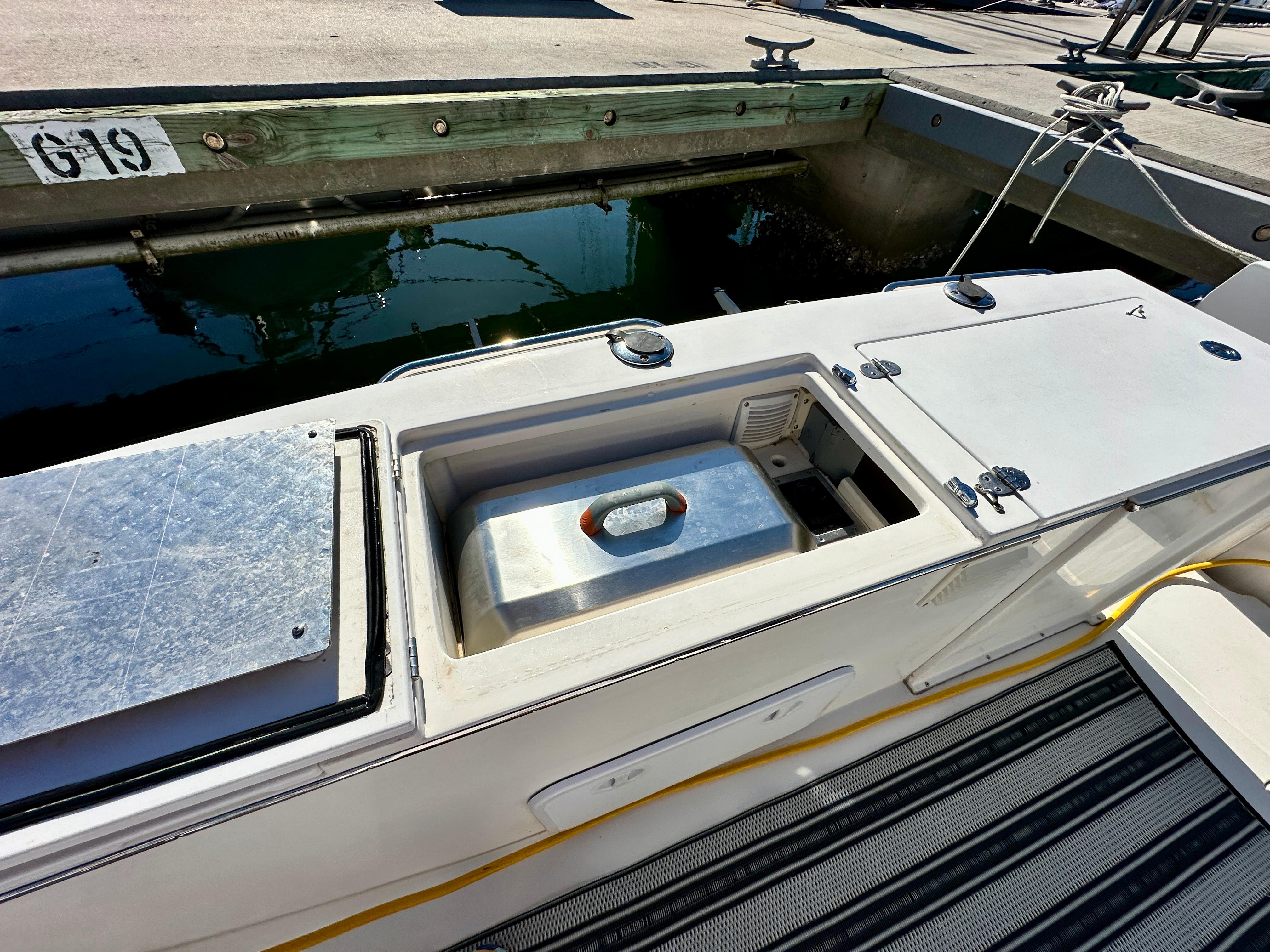 2004 Albin 35 Command Bridge Cruiser for sale - YachtWorld