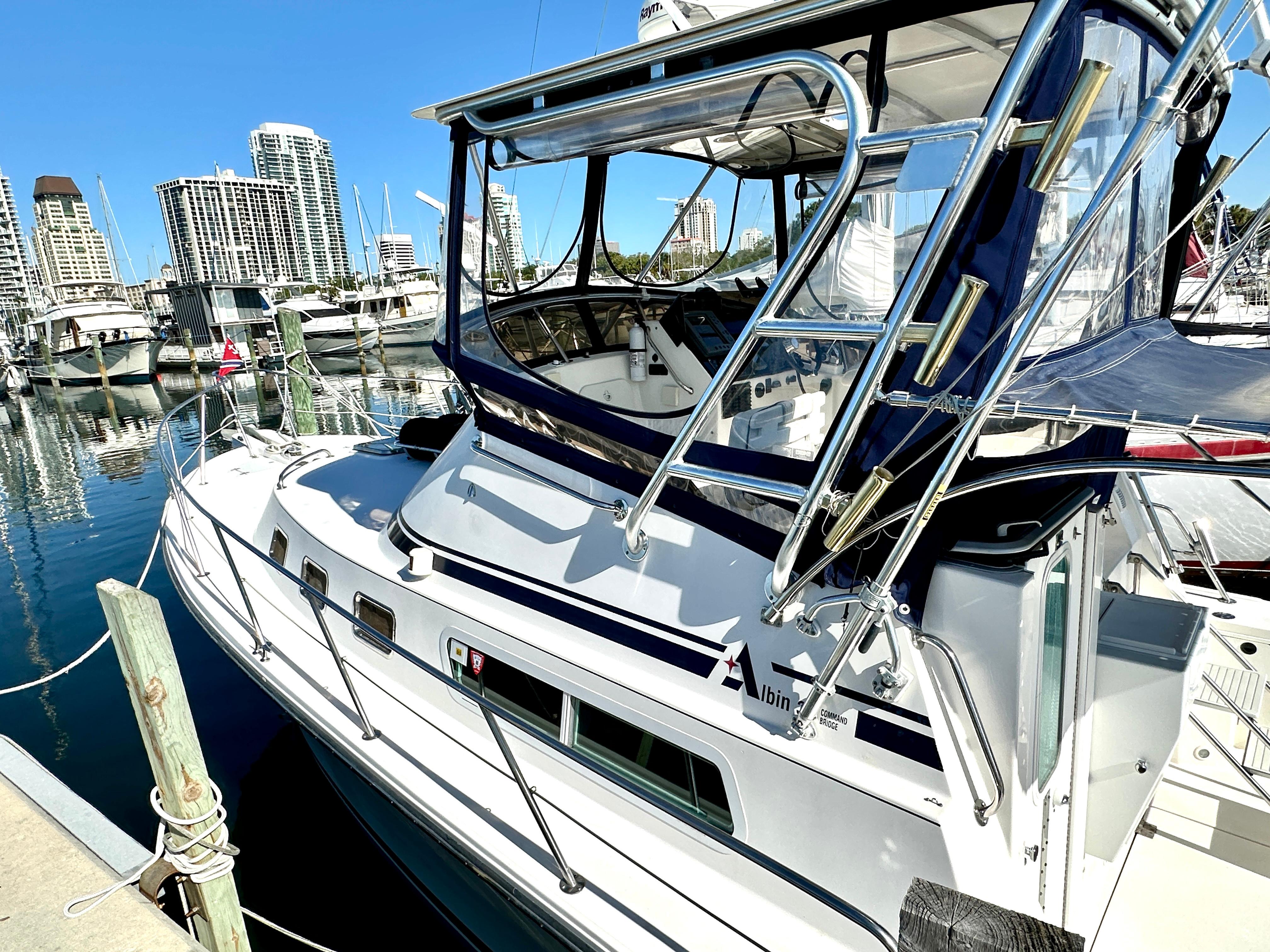 2004 Albin 35 Command Bridge Cruiser for sale - YachtWorld