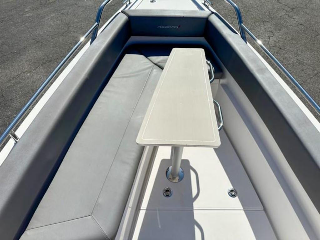 2019 Axopar 28 CABIN Center Console for sale - YachtWorld
