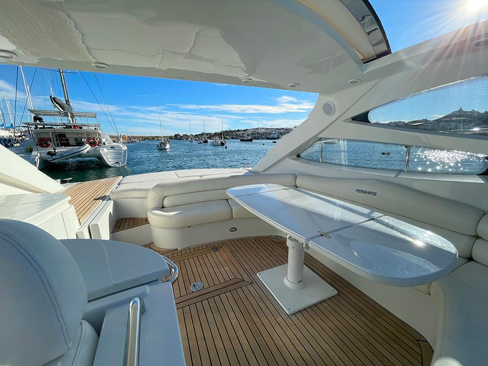 2001 Pershing 52 Express Cruiser for sale - YachtWorld