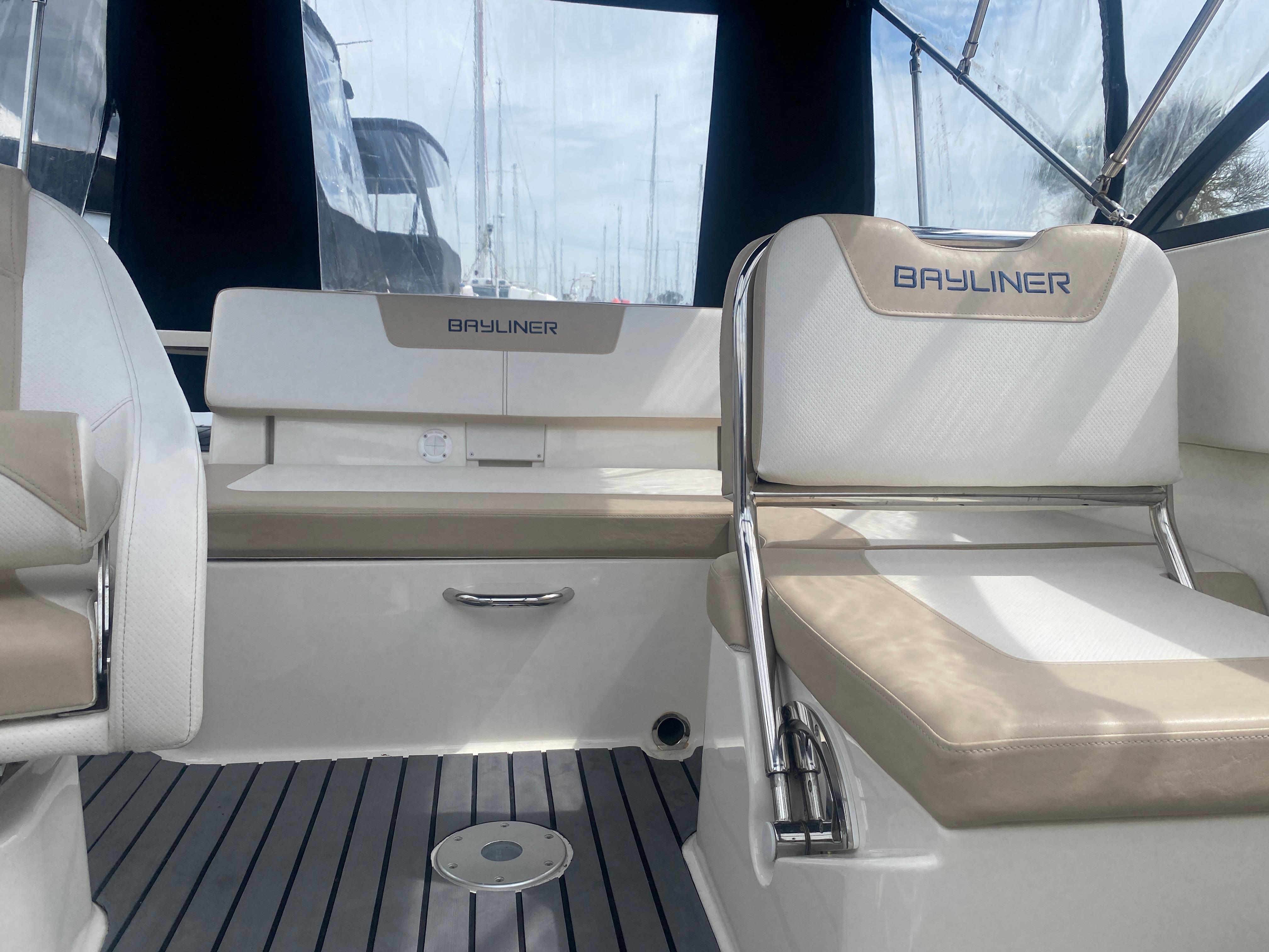 2017 Bayliner VR5 Cuddy Cabin for sale - YachtWorld