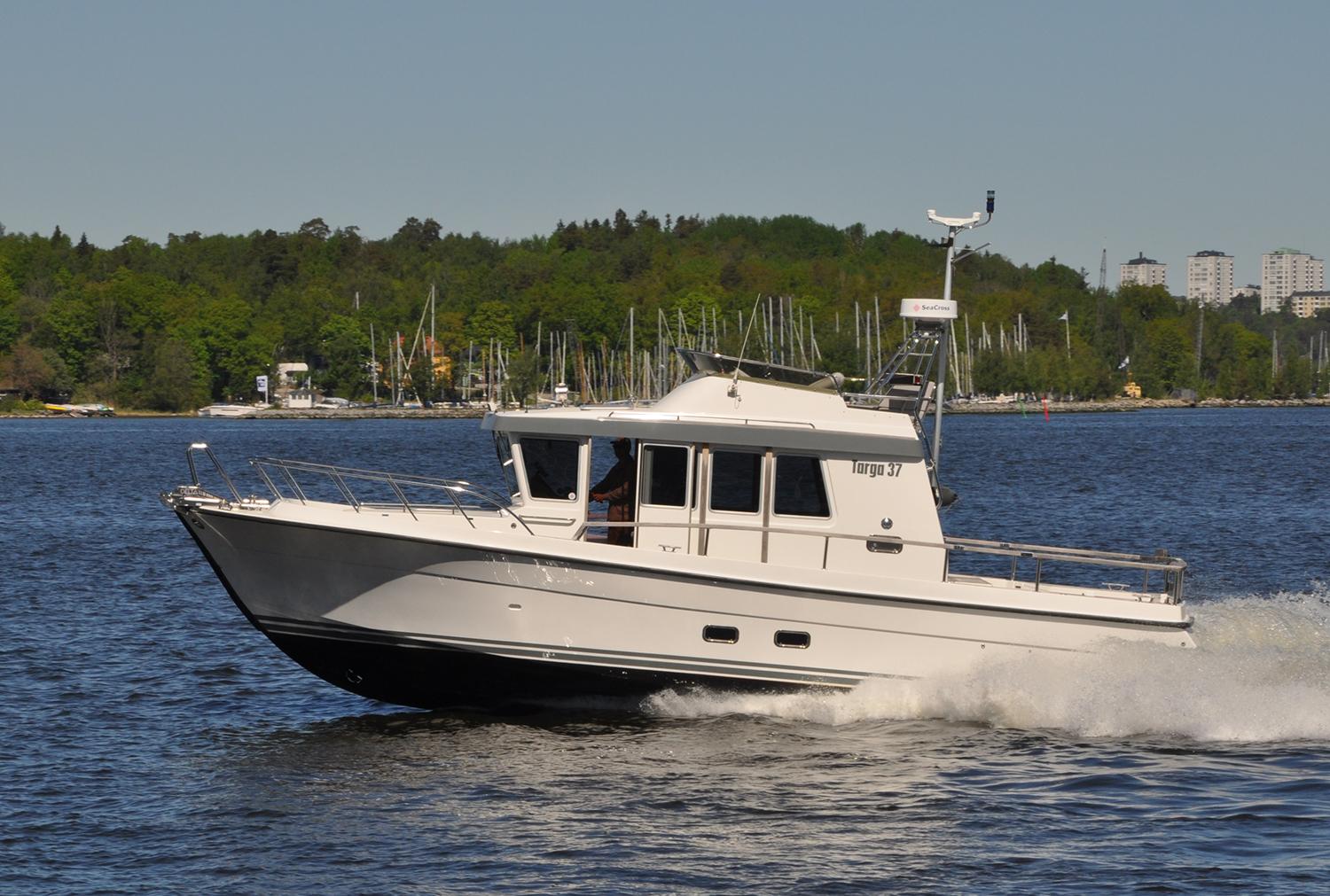 2010 Targa 37 HiFly Motor Yachts for sale - YachtWorld