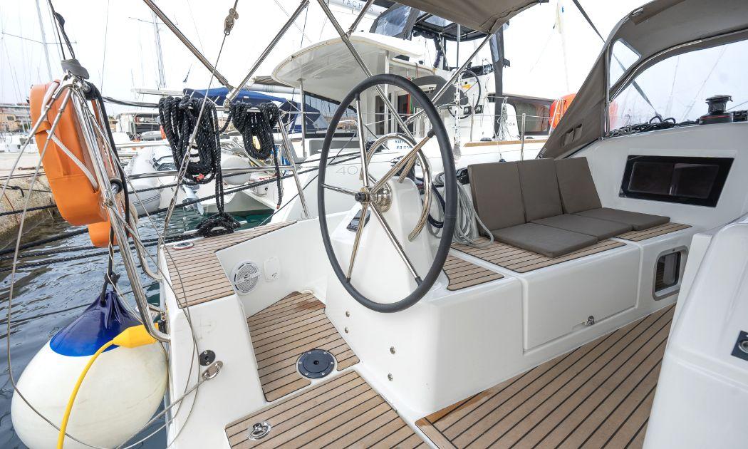 2021 Jeanneau Sun Odyssey 410 Sloop for sale - YachtWorld