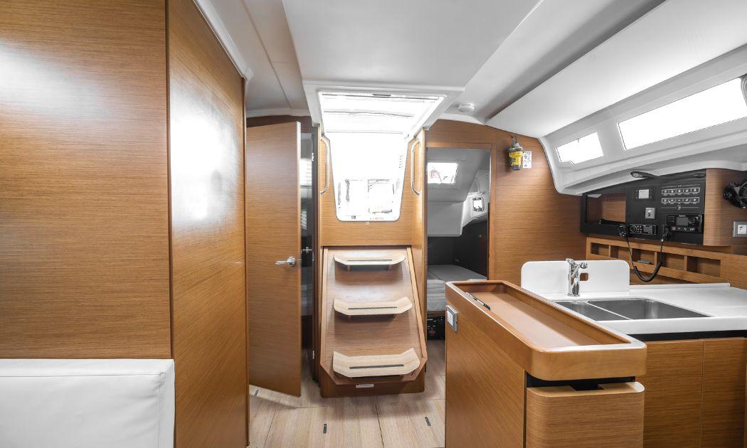 2021 Jeanneau Sun Odyssey 410 Sloop for sale - YachtWorld