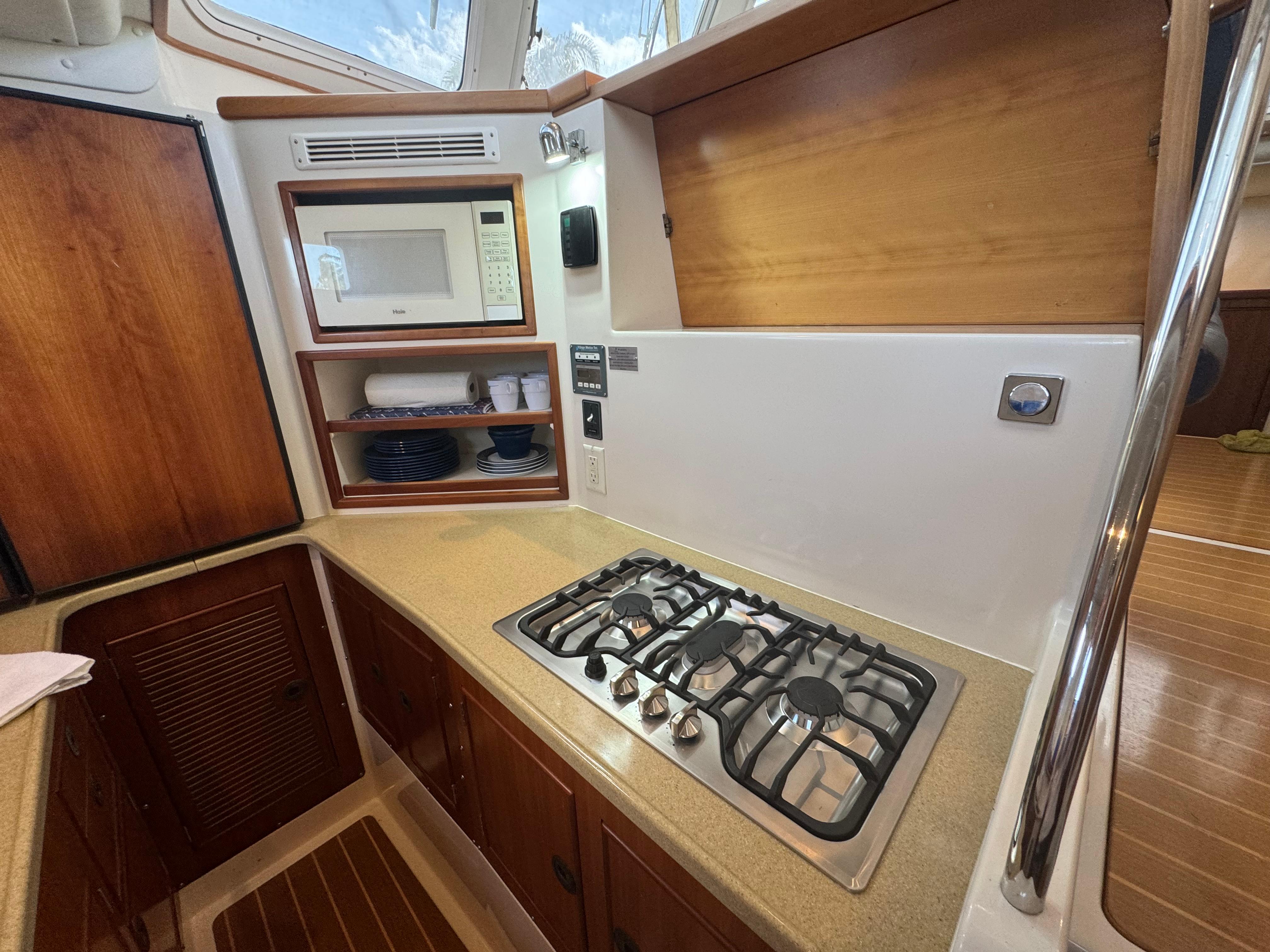 2005 PDQ Power Catamaran Power Catamaran for sale - YachtWorld