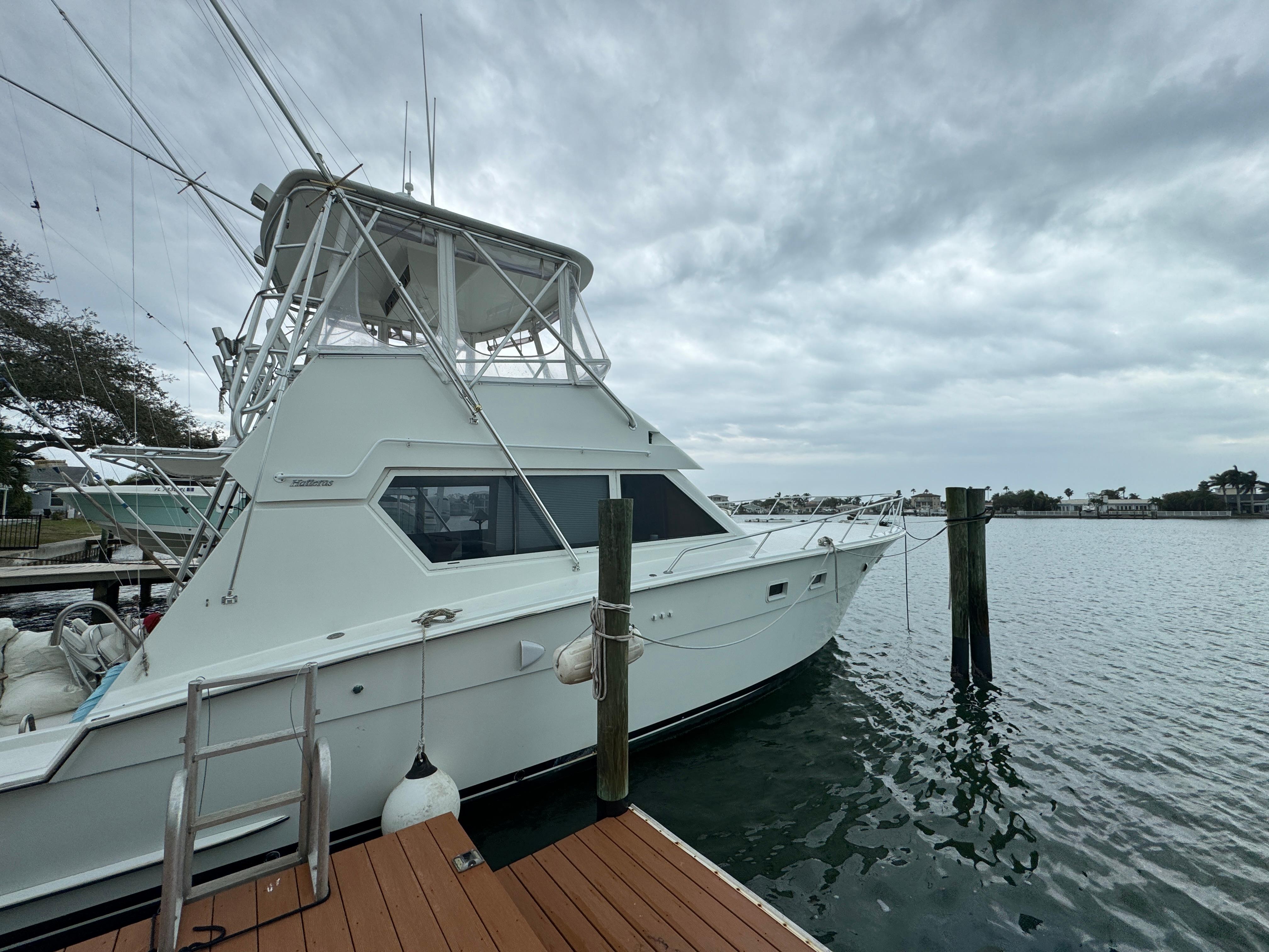 1988 Hatteras 48 C Convertible for sale - YachtWorld