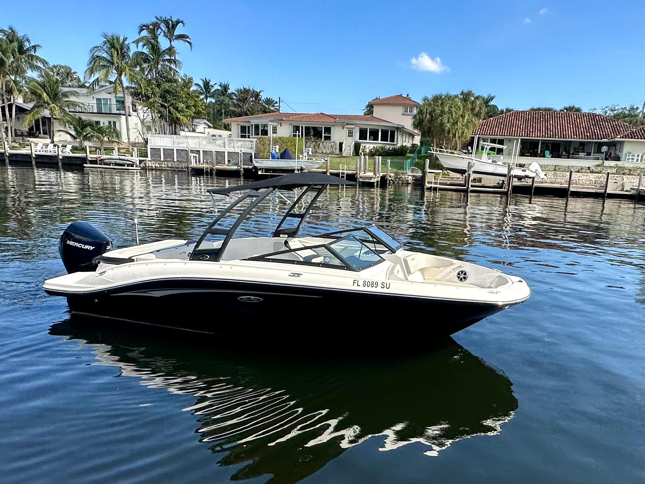 2021 Sea Ray 210 SPX Bowrider à vendre - YachtWorld