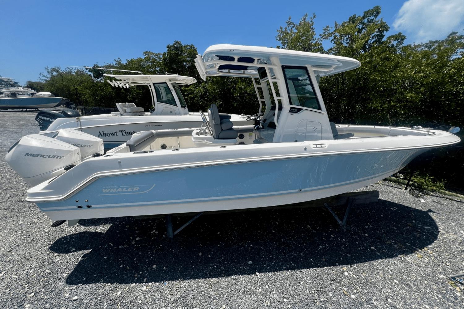 2024 Boston Whaler 250 Outrage Sport Fishing for sale - YachtWorld