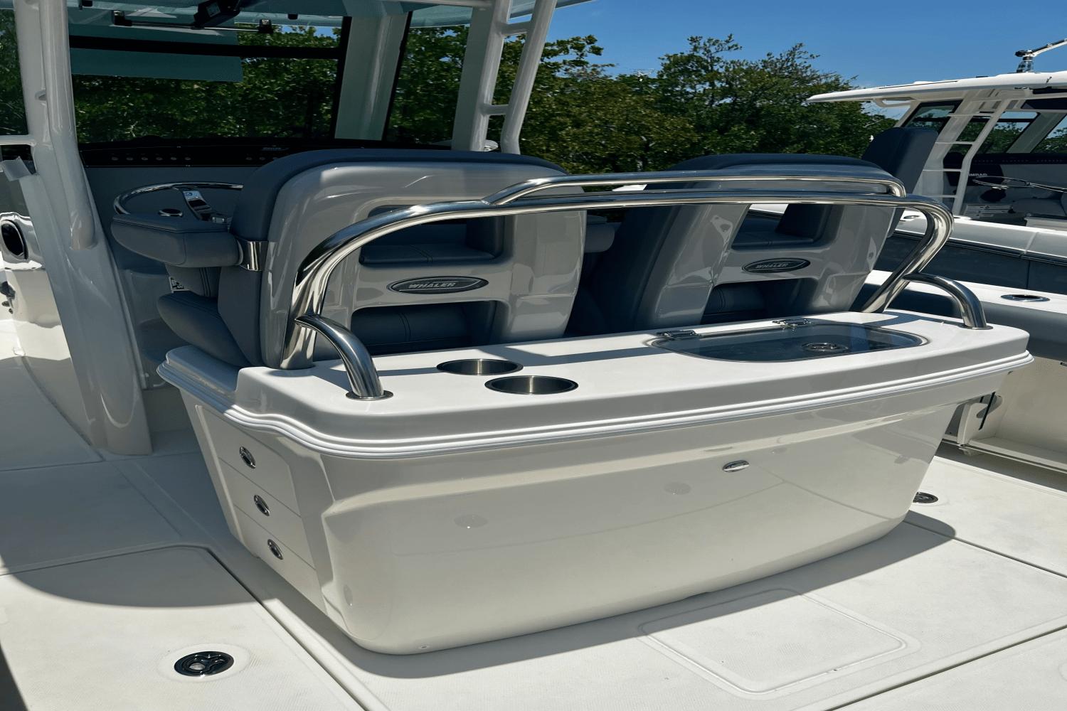 2024 Boston Whaler 250 Outrage Sport Fishing for sale - YachtWorld