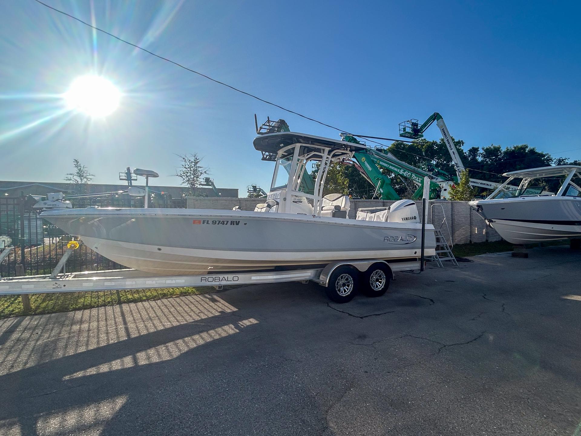 Robalo 246 Cayman boats for sale | YachtWorld