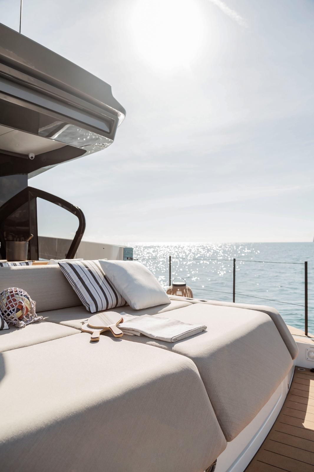 2025 Azimut Seadeck 6 Motor Yachts for sale - YachtWorld