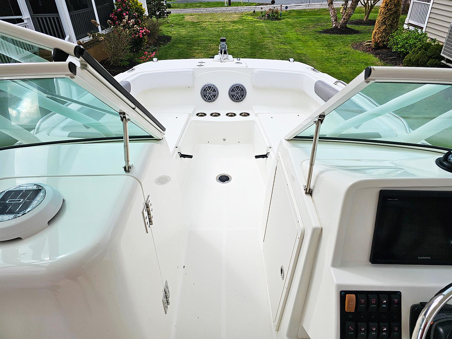 2018 World Cat 230 DC Power Catamaran for sale - YachtWorld