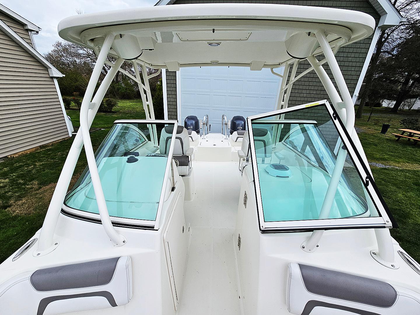 2018 World Cat 230 DC Power Catamaran for sale - YachtWorld