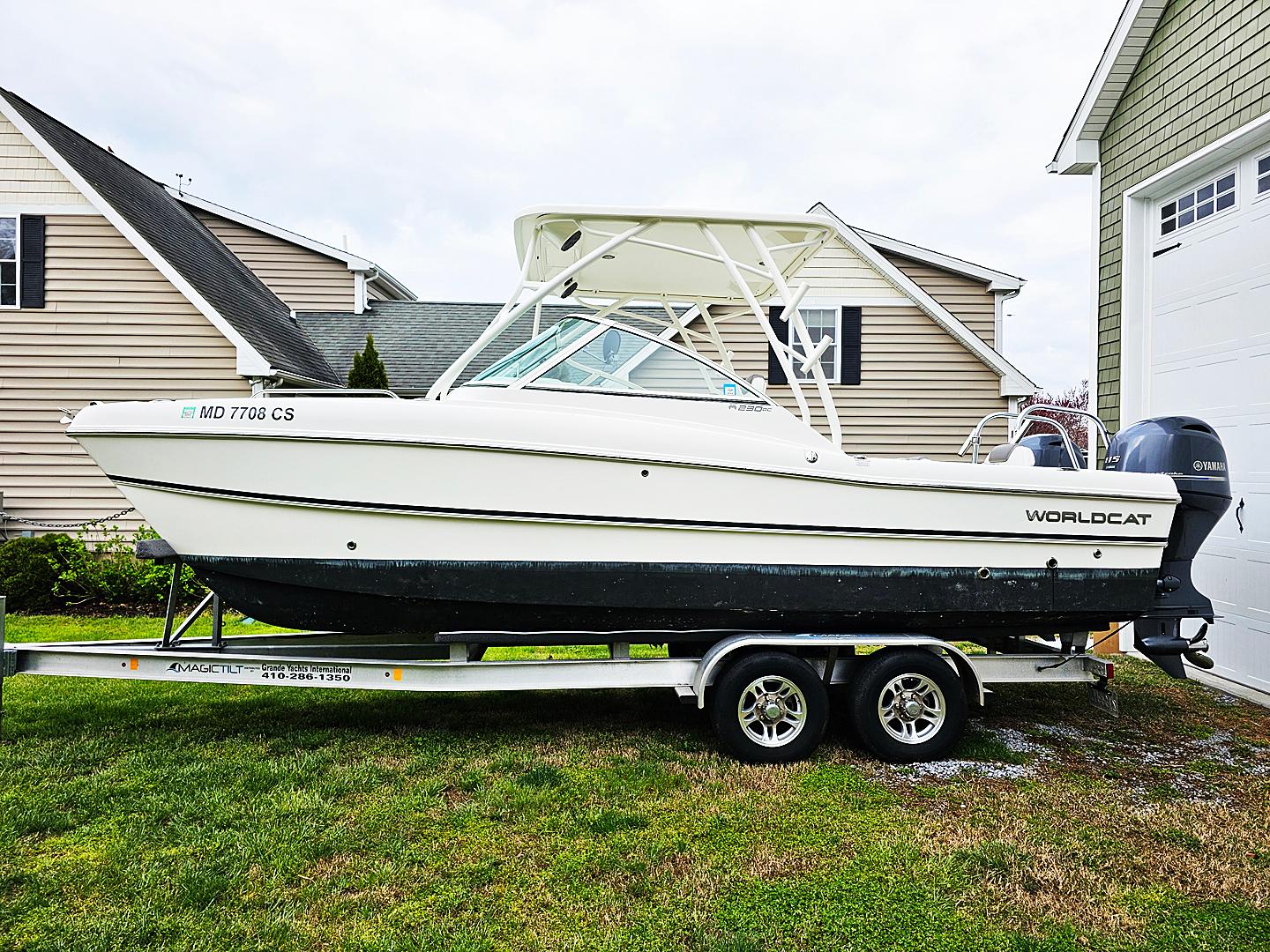 2018 World Cat 230 DC Power Catamaran for sale - YachtWorld