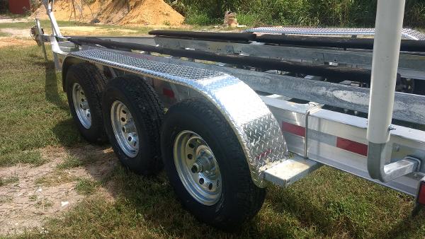 New 2025 LOAD RITE TRAILERS LR-AB30R15000102TB3 Aluminum Triple Torsion ...