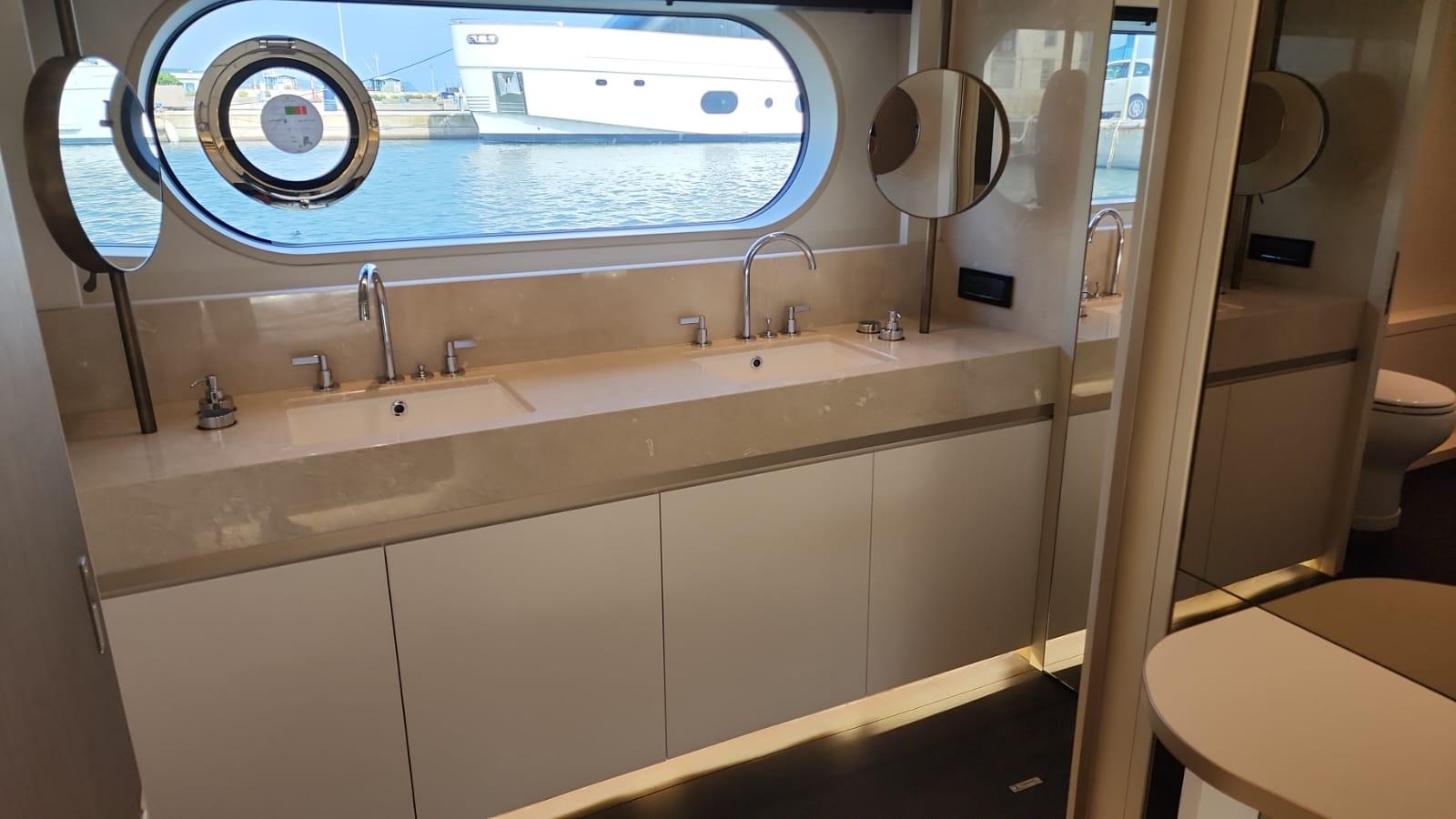 BAYU Motor Yachts Azimut for sale - YachtWorld