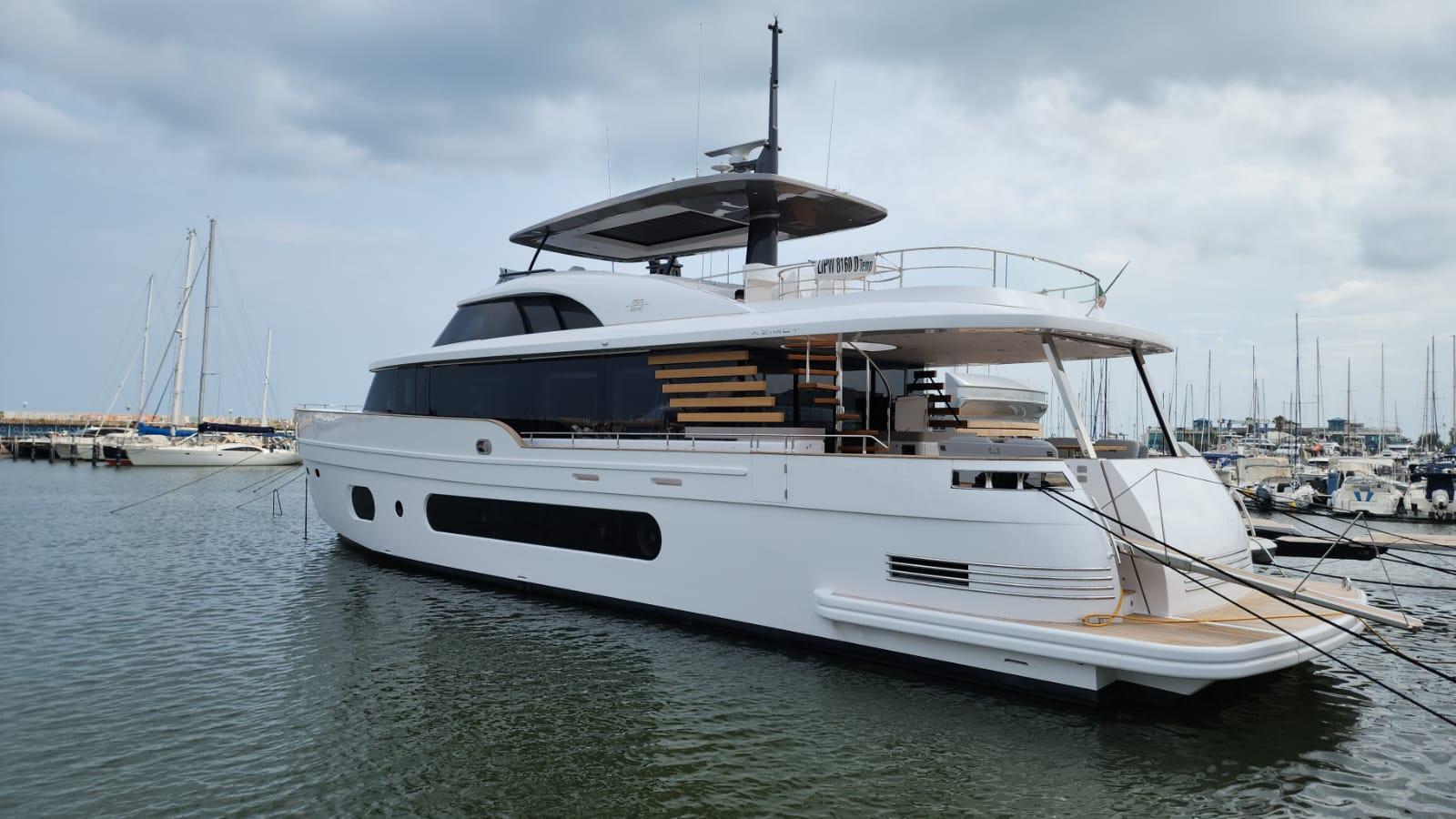 BAYU Motor Yachts Azimut for sale - YachtWorld